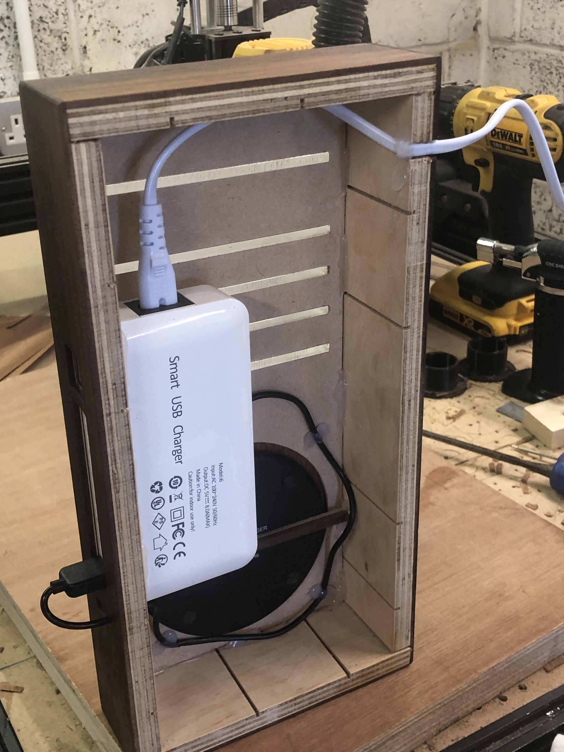 Diy Charging Hub With Edge Lit Dividers : 5 Steps (with Pictures ...