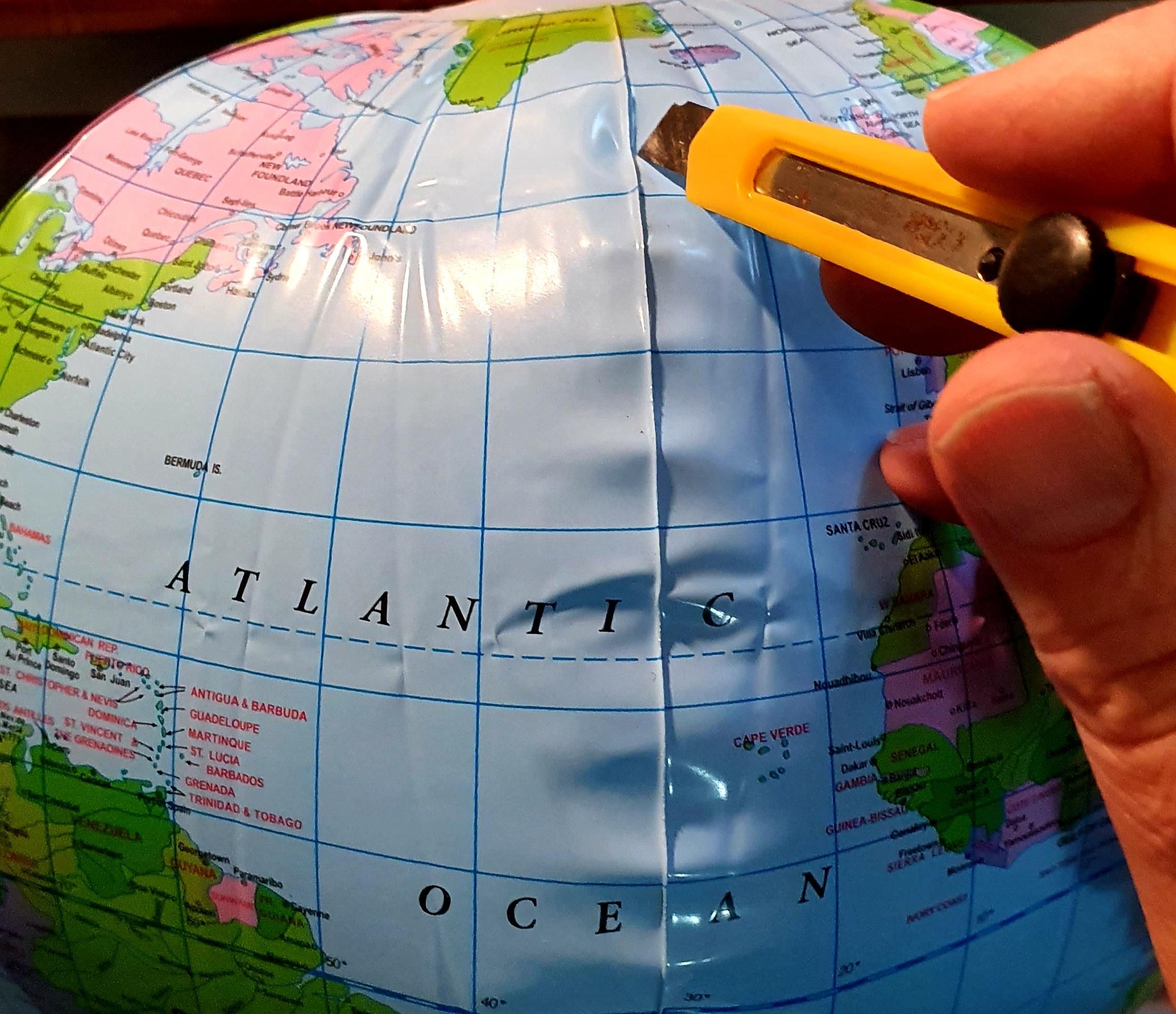 Inverted Globe - Finding Wilson : 6 Steps (with Pictures) - Instructables