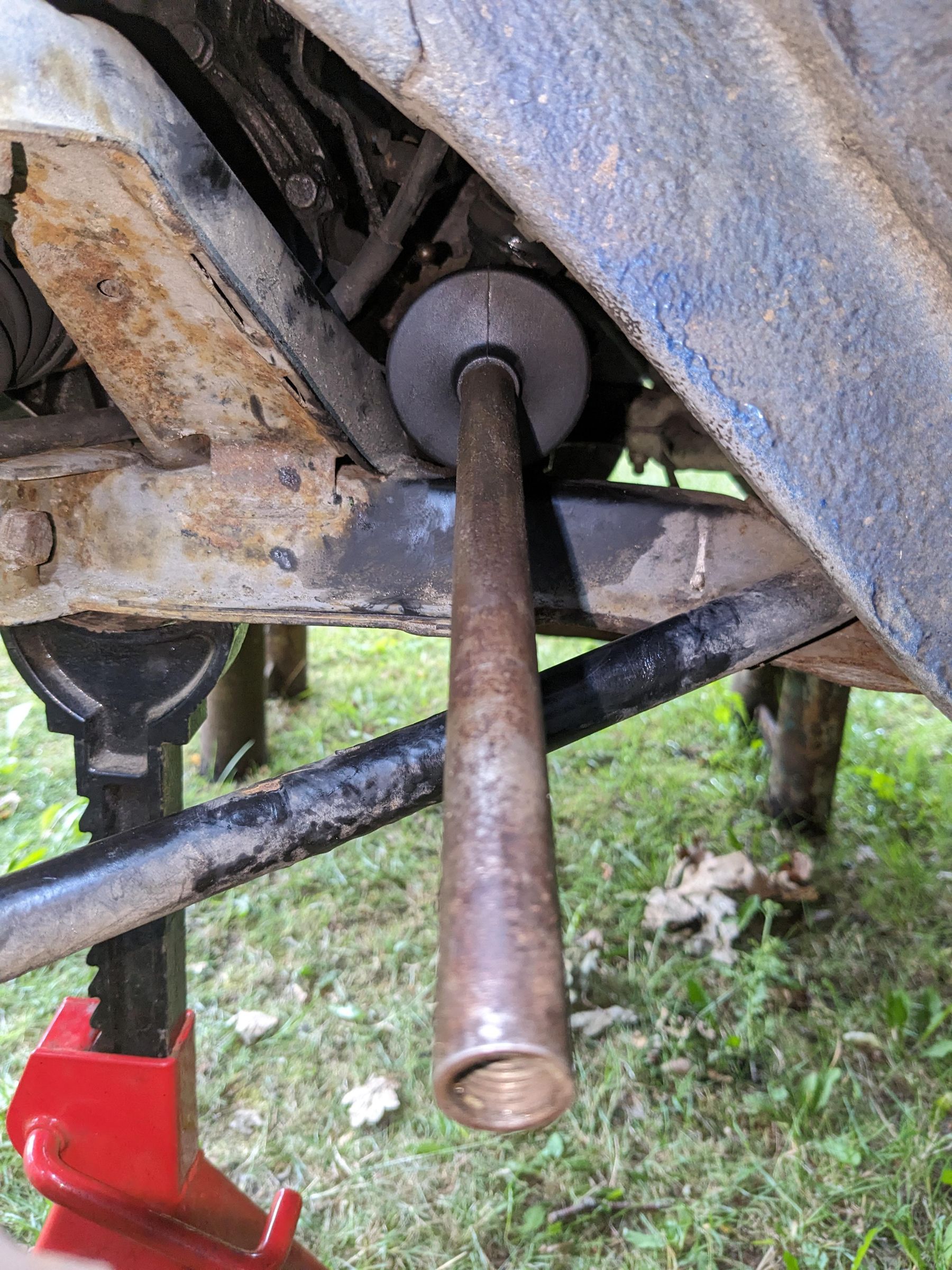Replacing Steering Rack Boots on a Peugeot 205 : 5 Steps (with Pictures ...