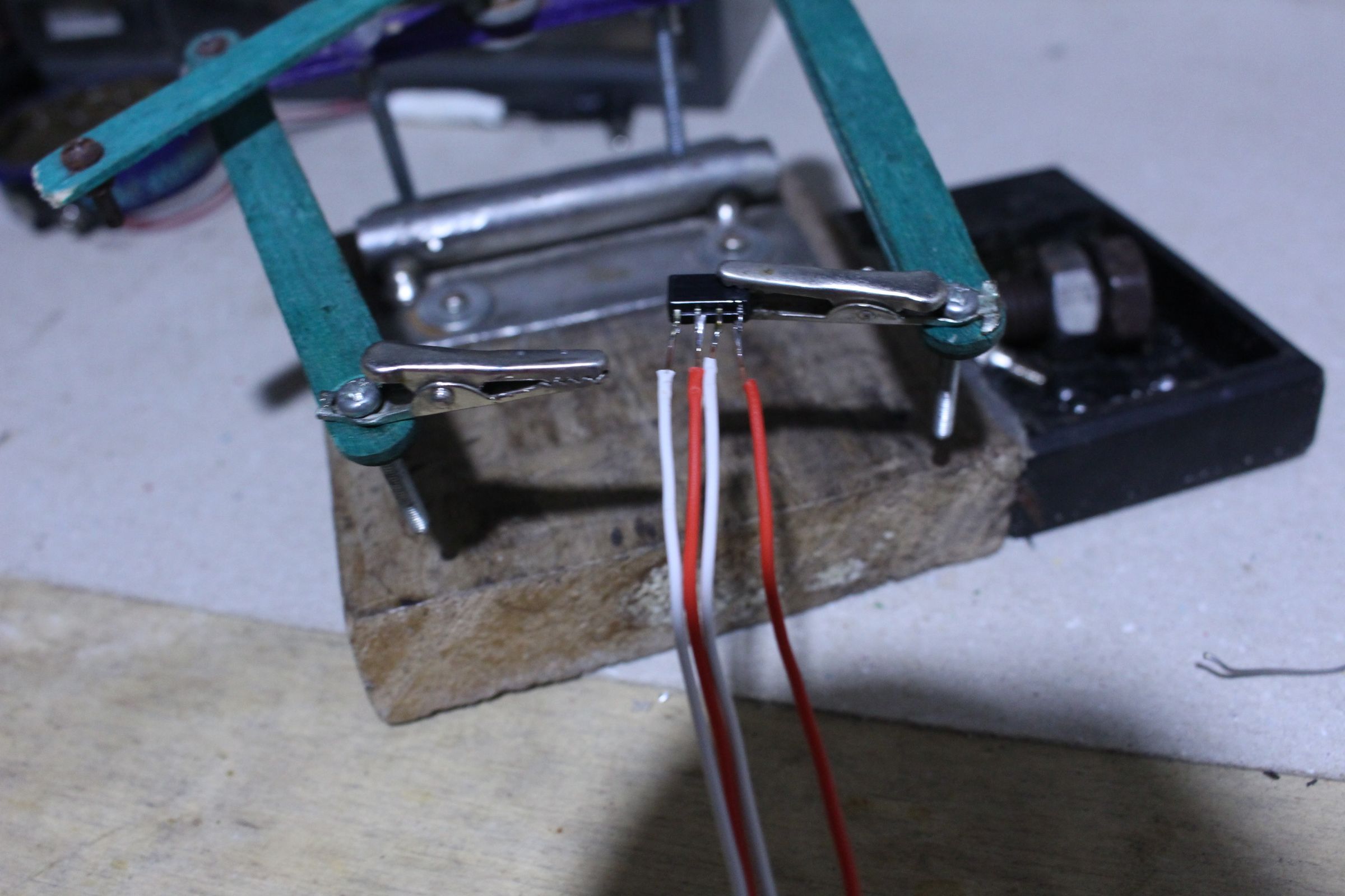 DIY Very Cheap Arduino 4-pin Connector : 5 Steps - Instructables