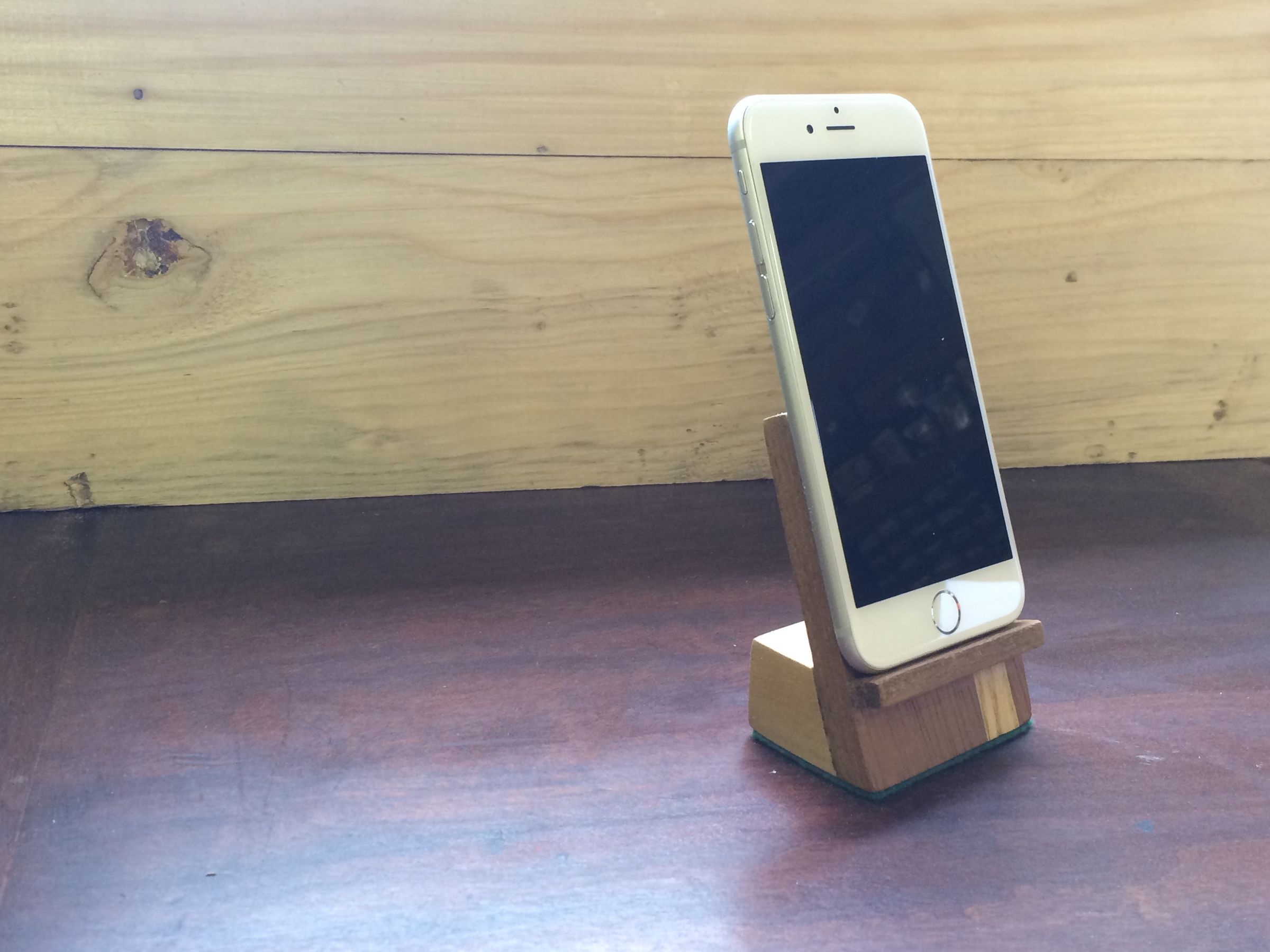 How to Make a Wooden Phone Holder : 3 Steps - Instructables