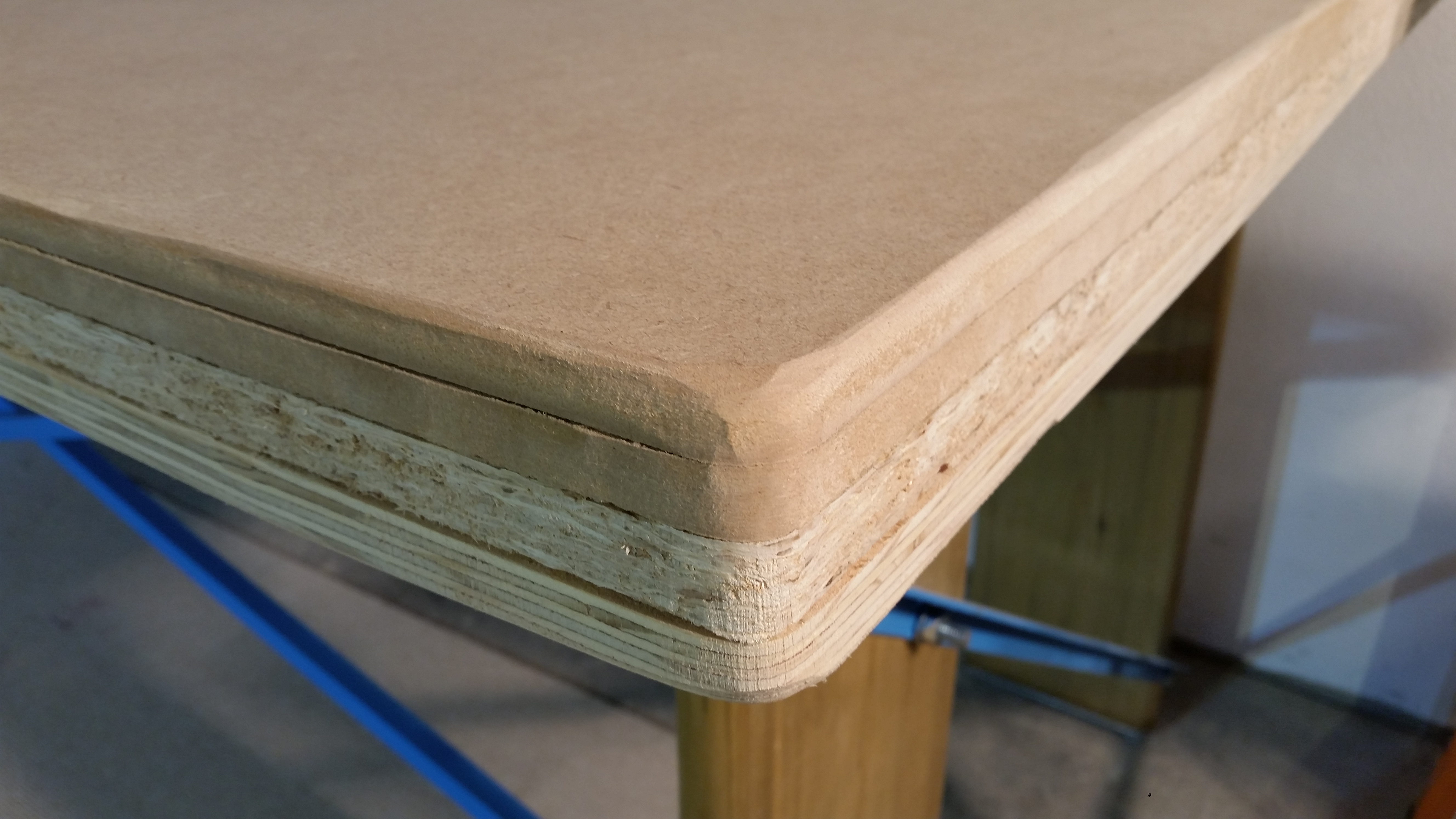 Very STURDY and Flat 4'x8' Workbench Table : 10 Steps (with Pictures ...