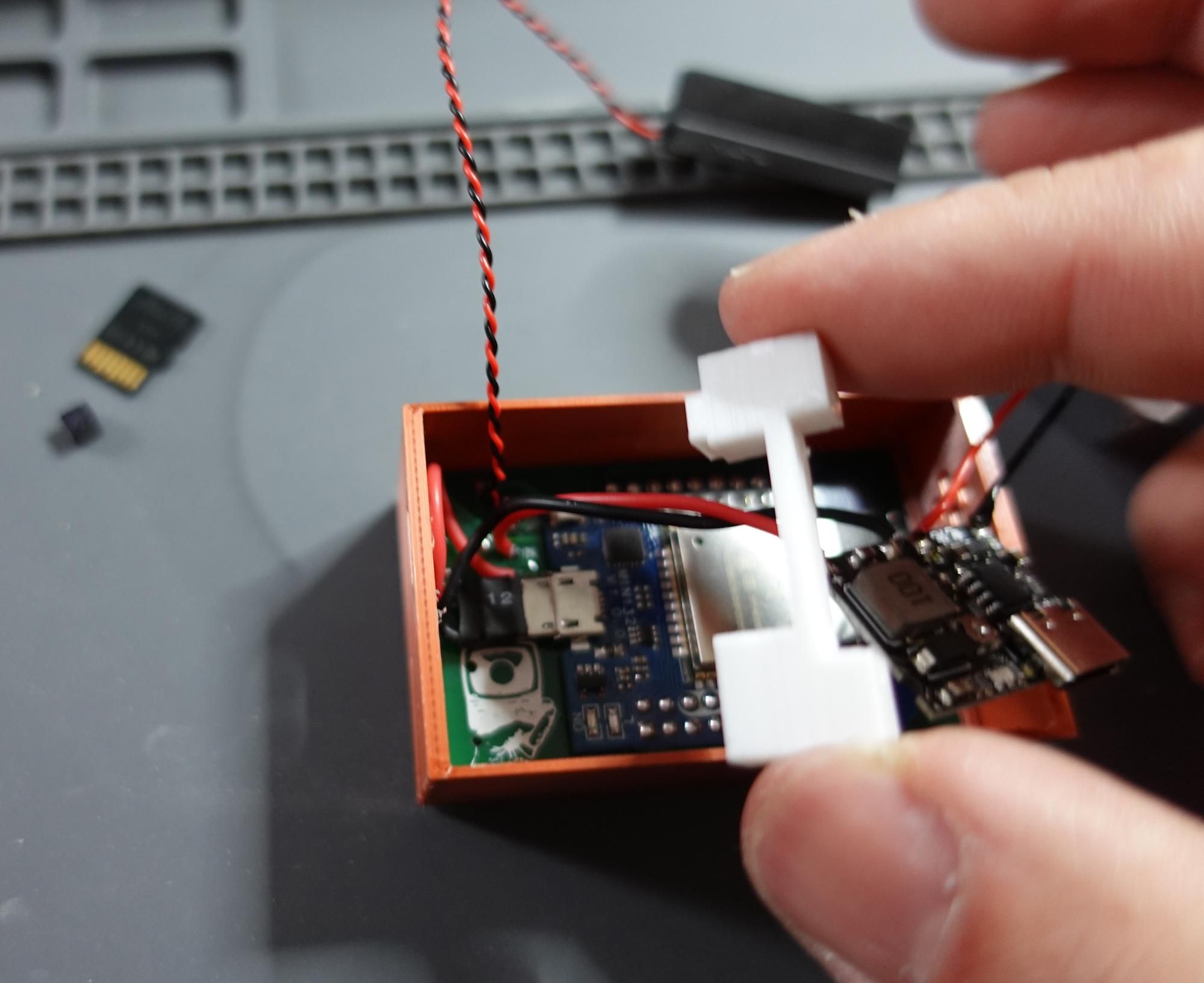 Mini ESP32 TV (remix) : 9 Steps (with Pictures) - Instructables