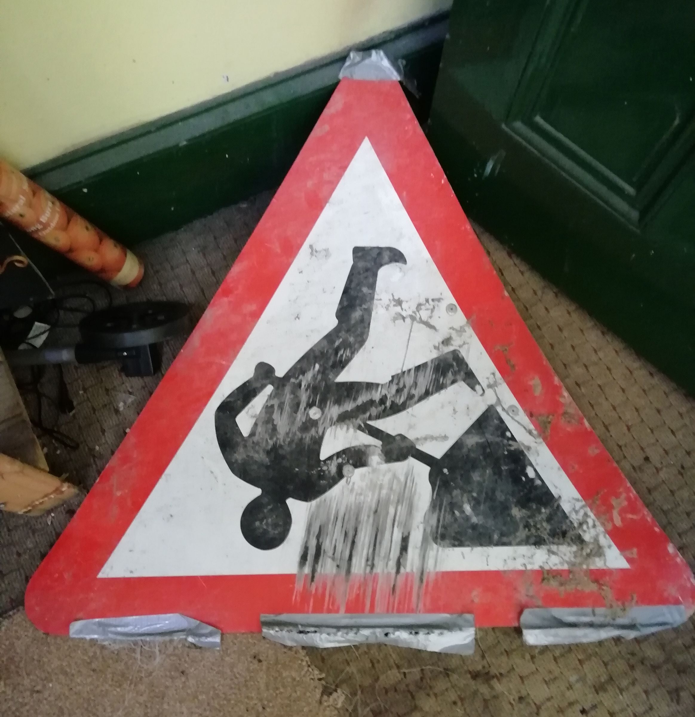 Road Sign Table : 4 Steps (with Pictures) - Instructables