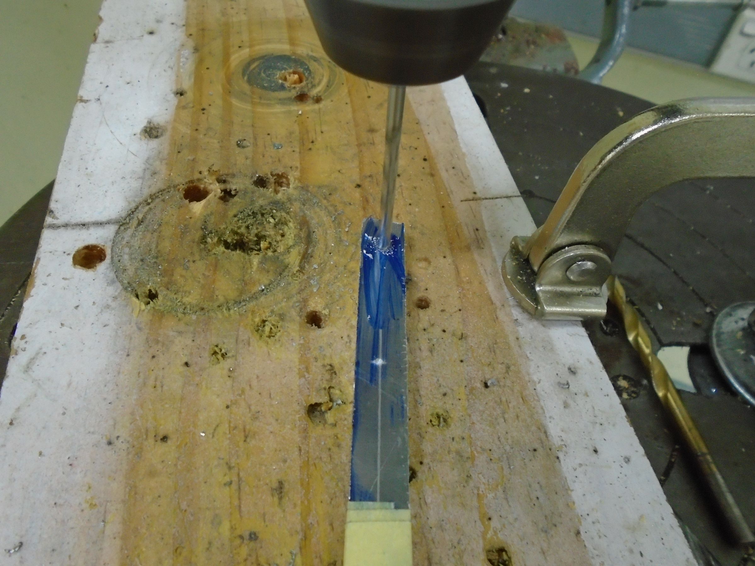 Automatic Chicken Feeder : 7 Steps (with Pictures) - Instructables