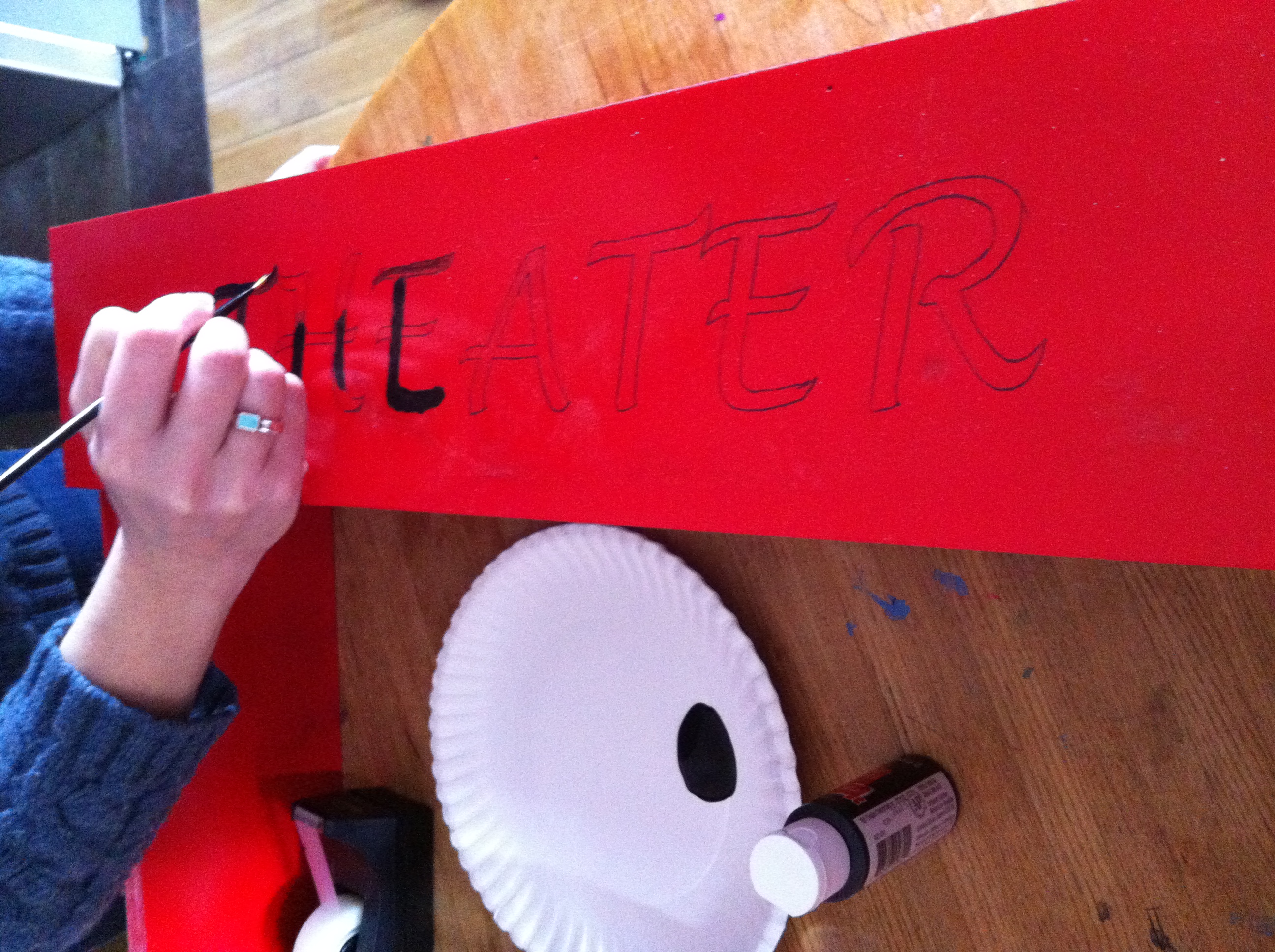 DIY Table Top Puppet Theater/ Portable Puppet Theater : 8 Steps ...