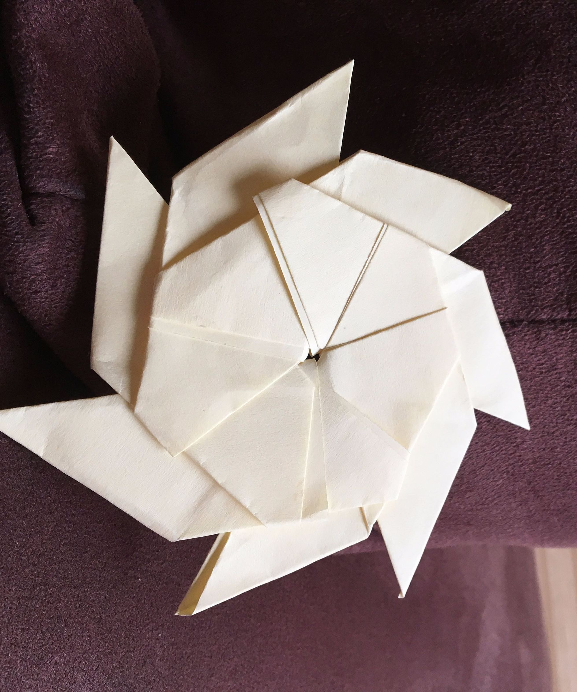 Ninja Star Out of Sticky Notes : 6 Steps (with Pictures) - Instructables