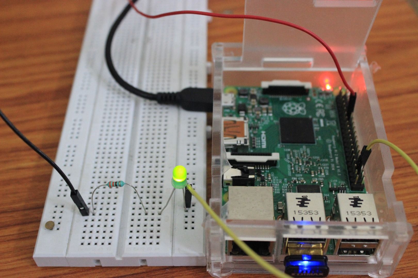 How to Make Your First Simple Led Blink Project in Raspberry Pi2 : 4 ...