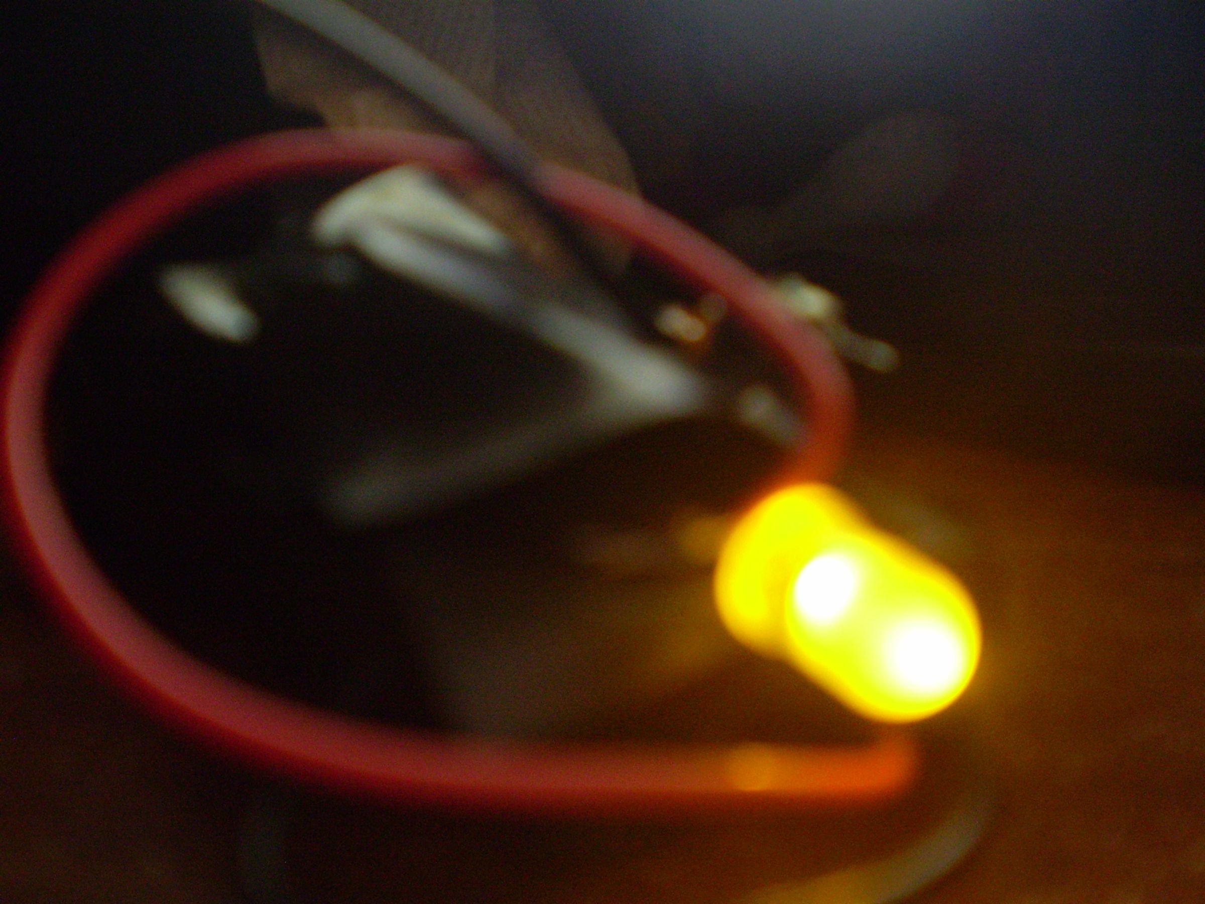 Make a Adjustable Brightness Flashlight! : 5 Steps - Instructables