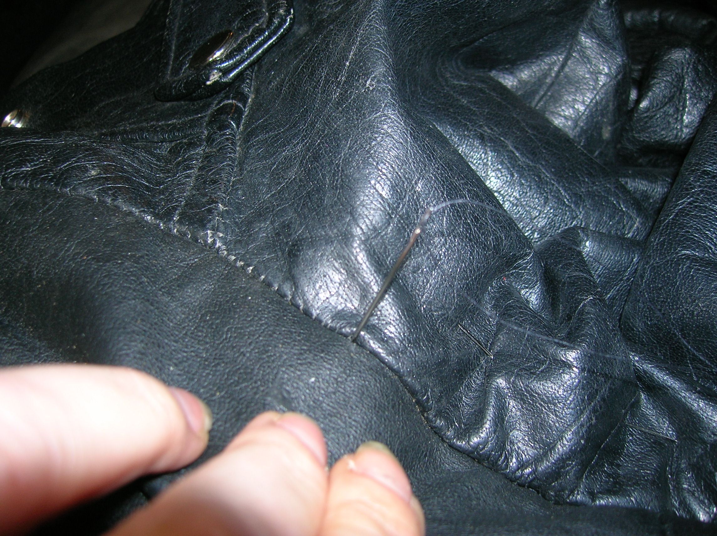How to Repair a Leather Jacket by Hand : 6 Steps - Instructables