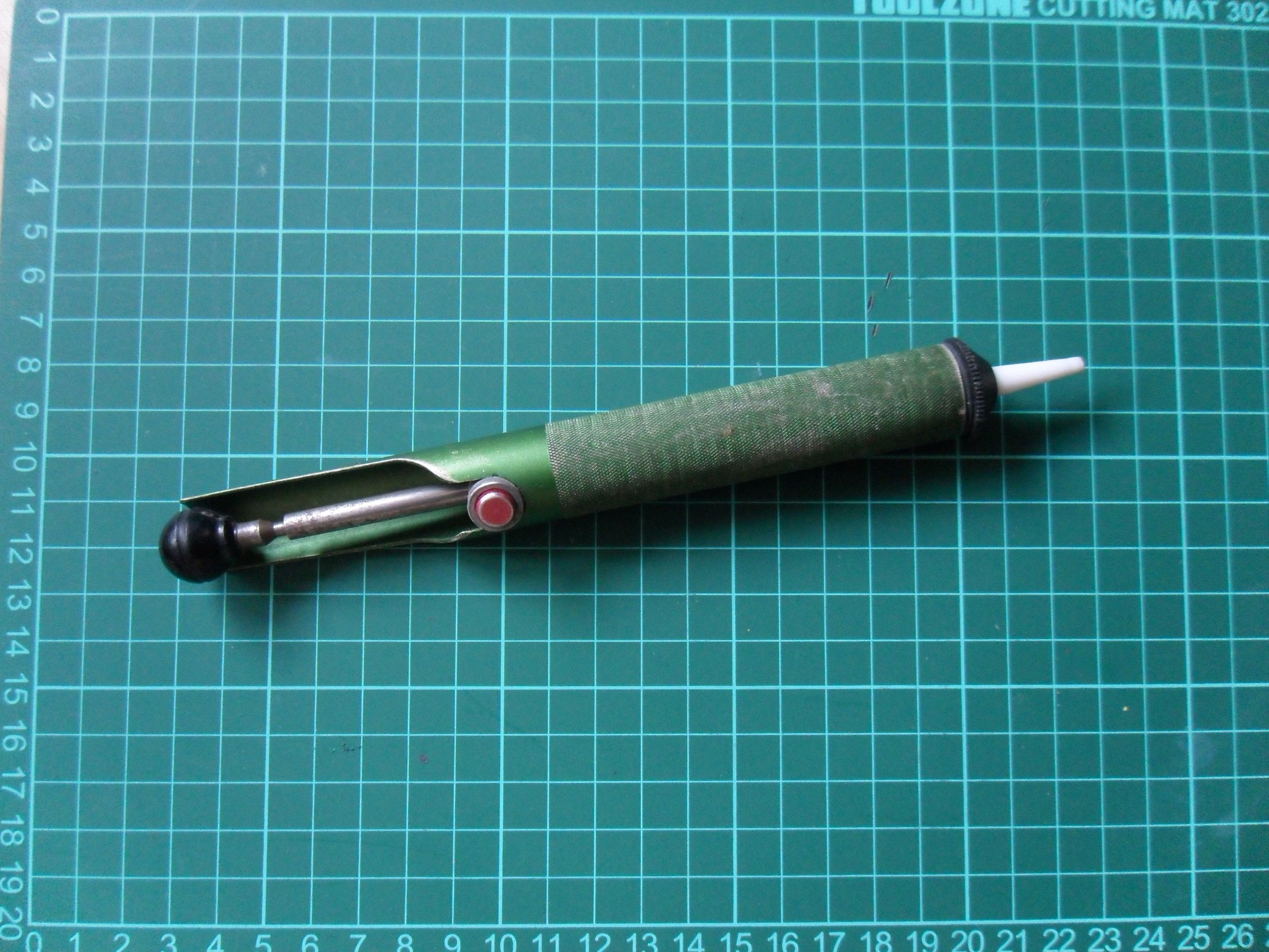 Practical Circuit Construction With Strip Board : 14 Steps (with ...