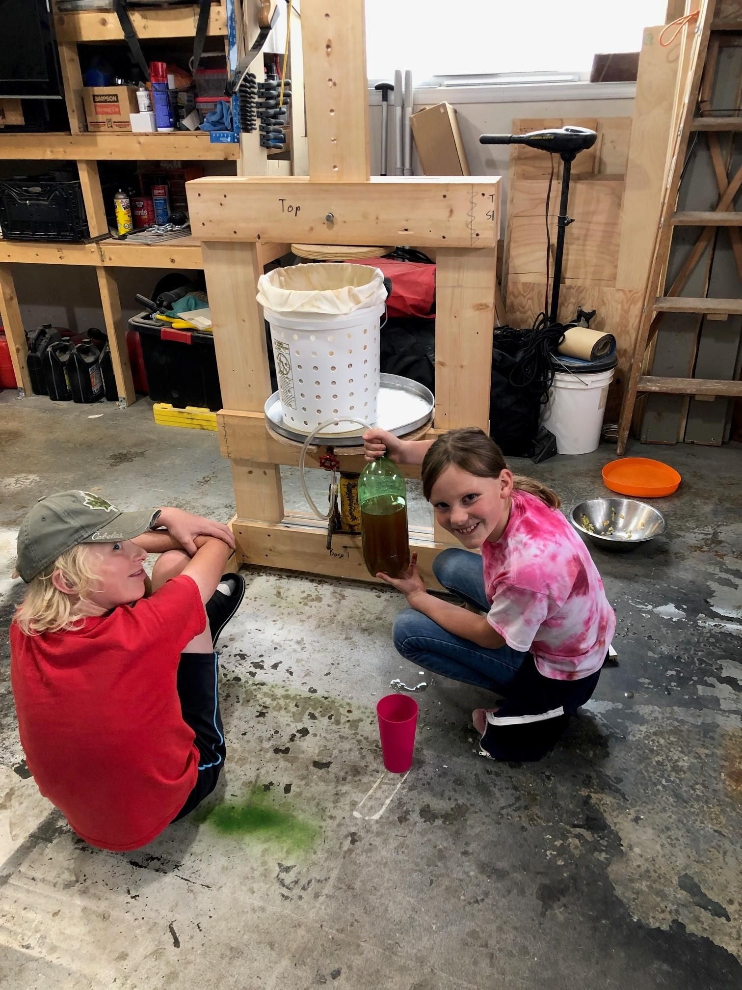 DIY Cider Press - Clean and Simple : 9 Steps (with Pictures ...