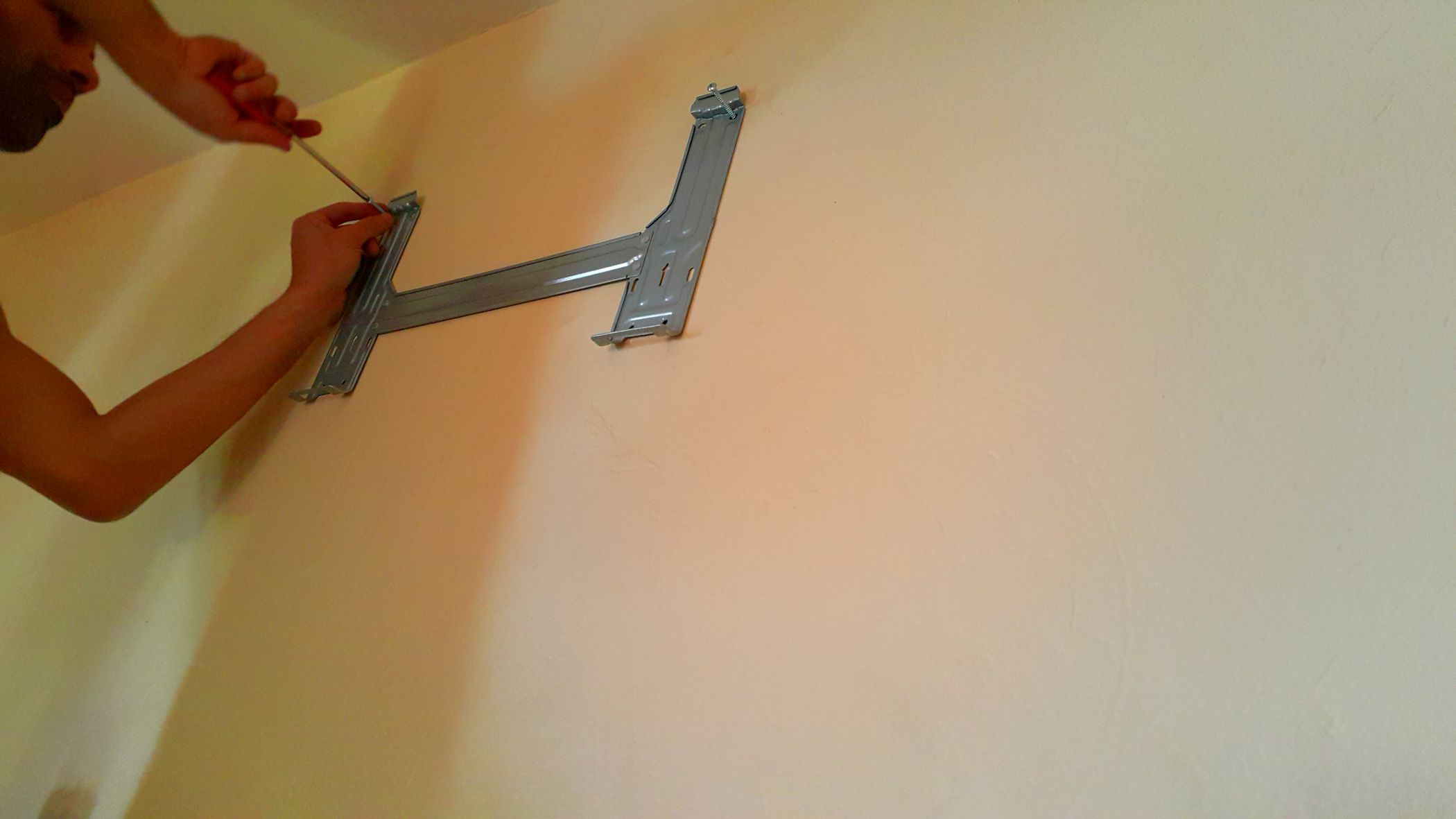 Installation of a Split Type Air Conditioning Unit. : 4 Steps ...