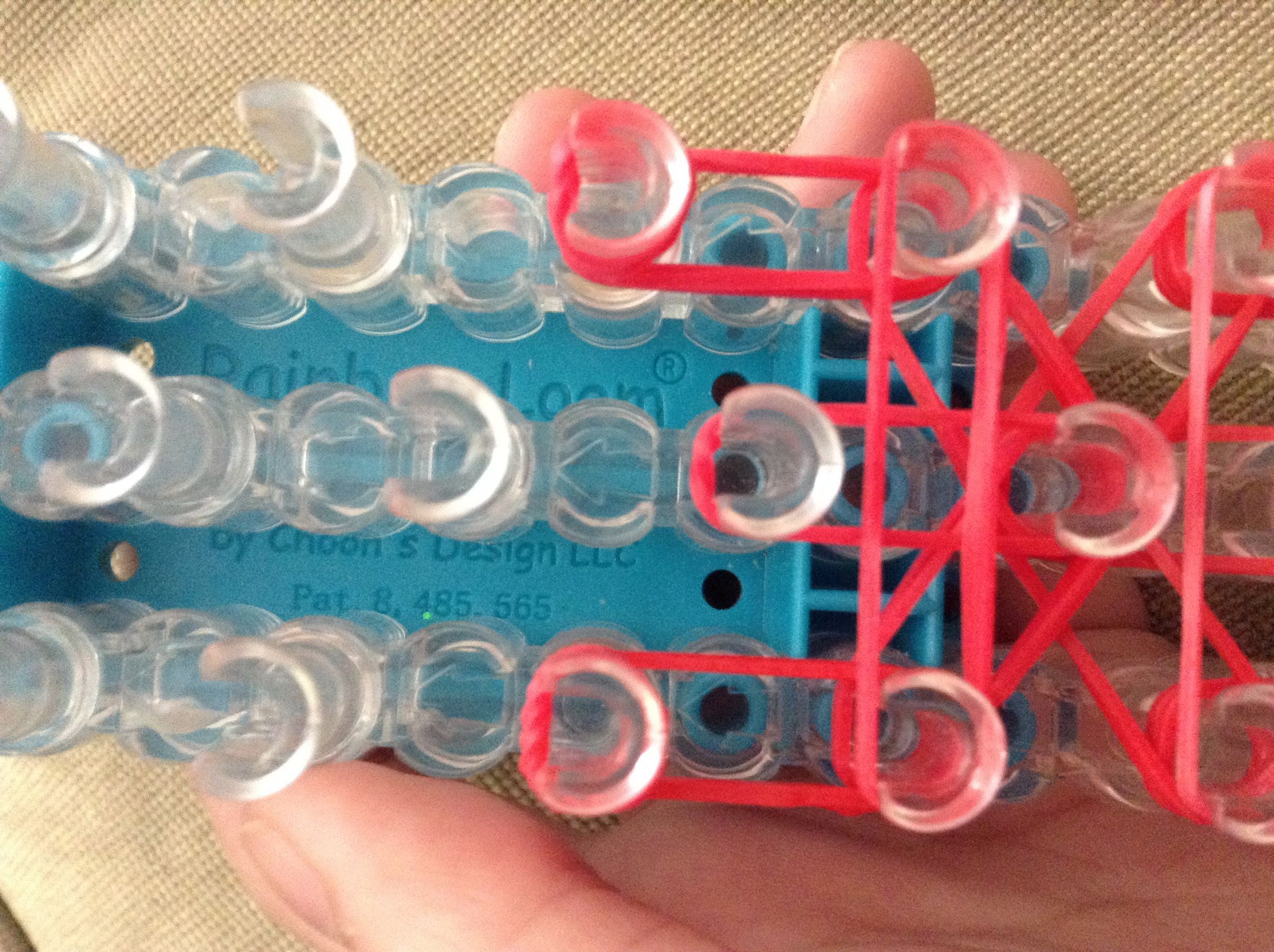 Rainbow Loom Goldfish Charm : 19 Steps (with Pictures) - Instructables