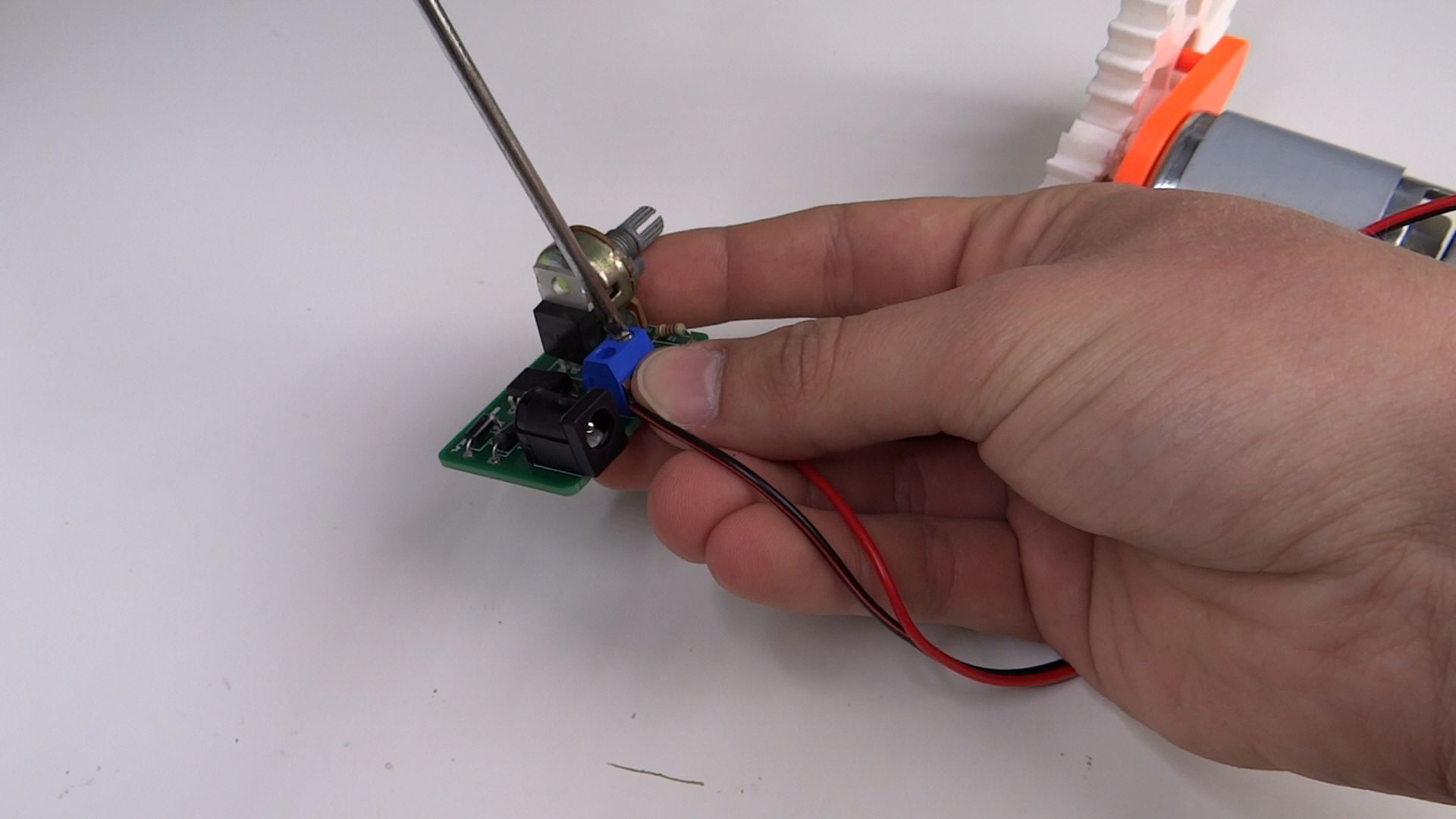 555 PWM Motor Controller : 6 Steps - Instructables