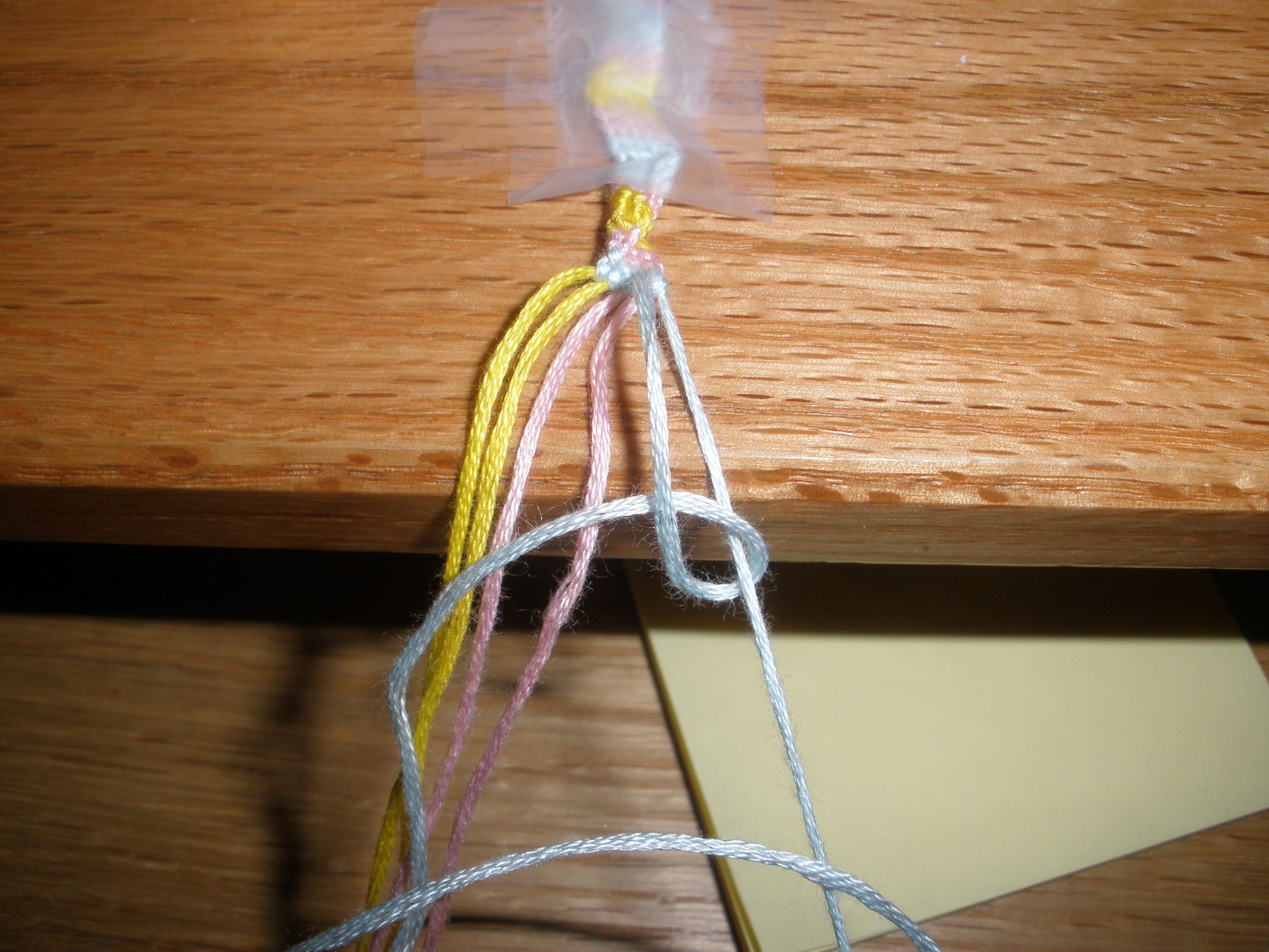 Zig-Zag Friendship Bracelet : 7 Steps - Instructables