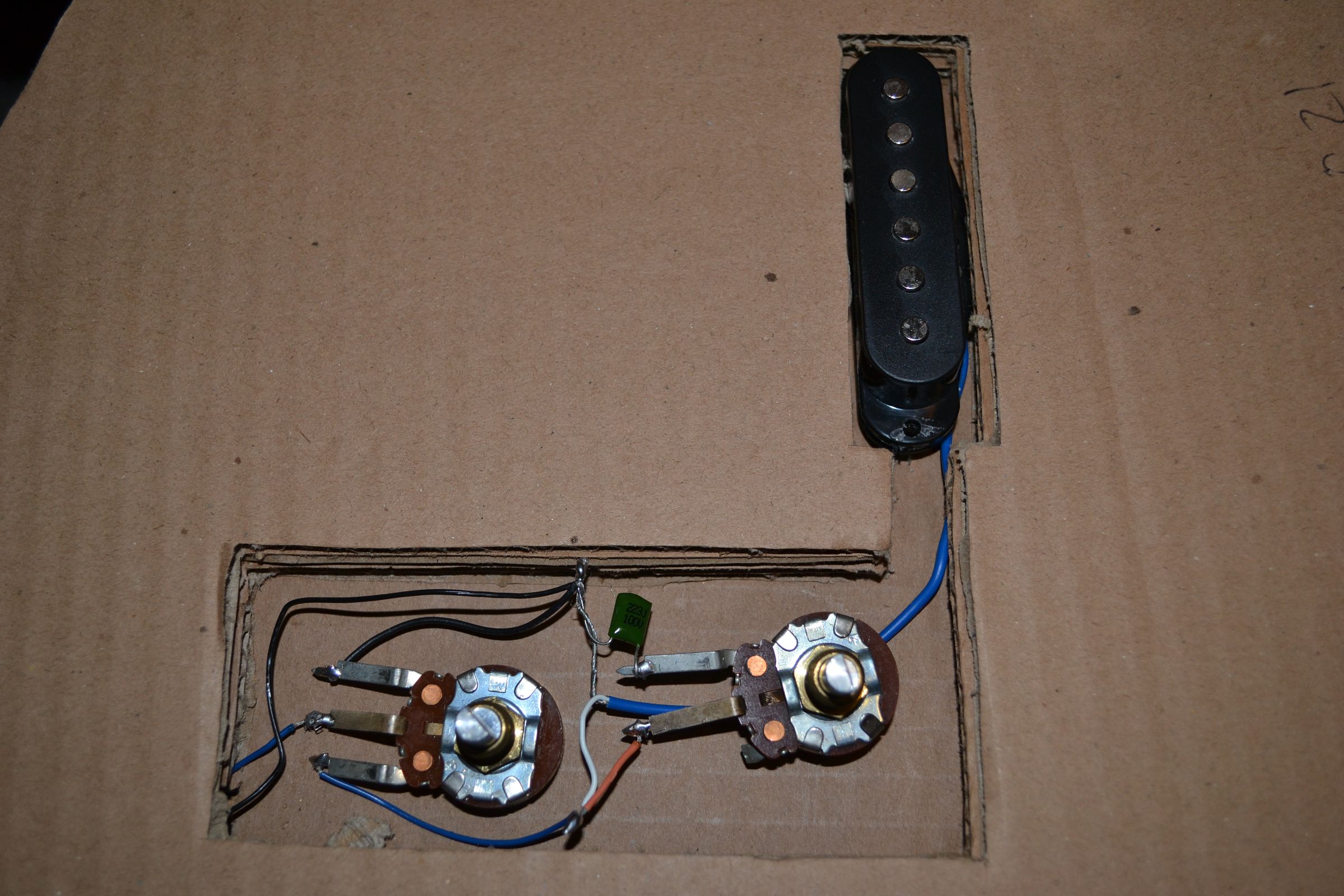 Cardboard Electric Guitar : 12 Steps (with Pictures) - Instructables