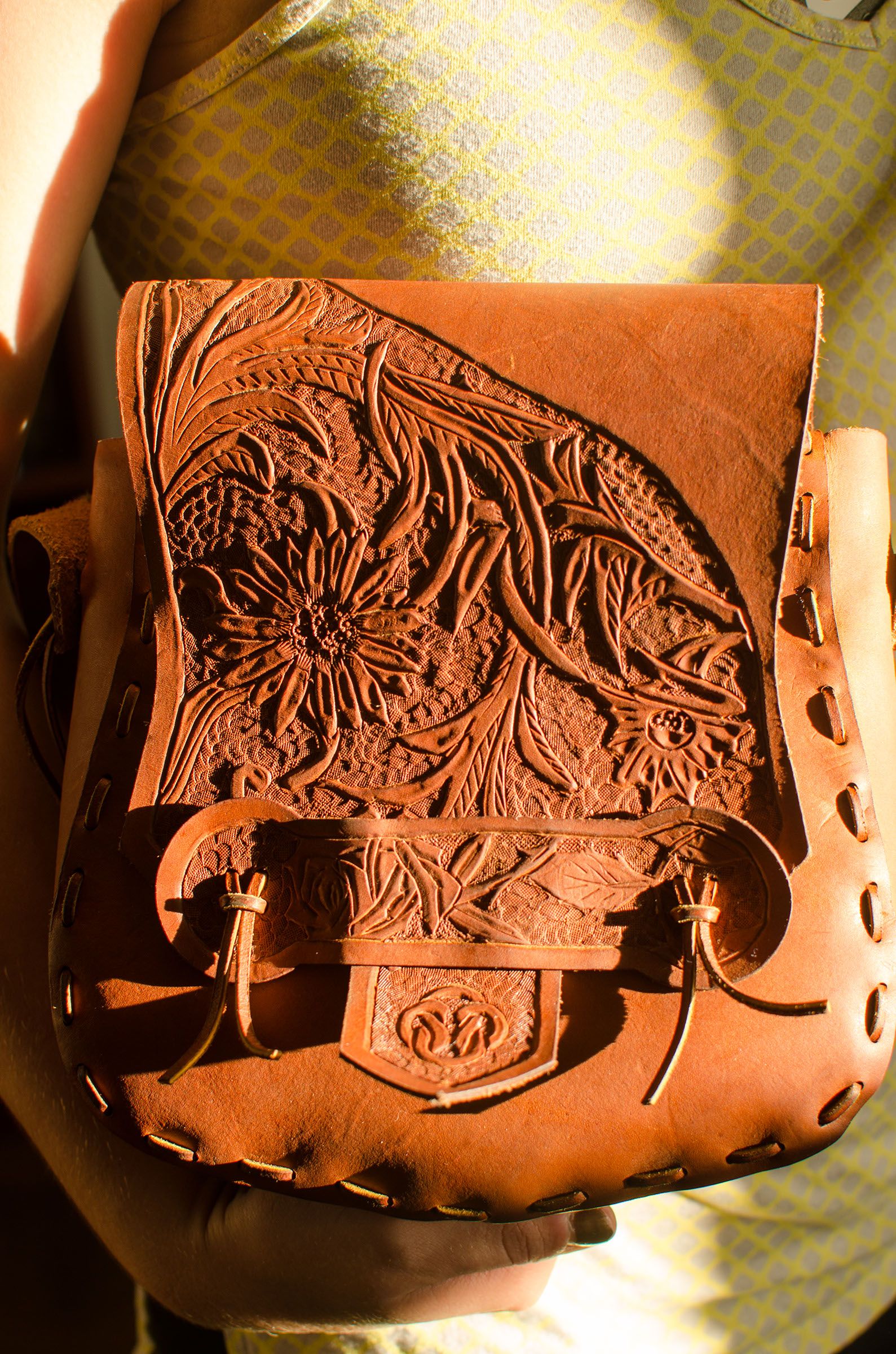 Tooling a Simple Leather Purse : 8 Steps (with Pictures) - Instructables