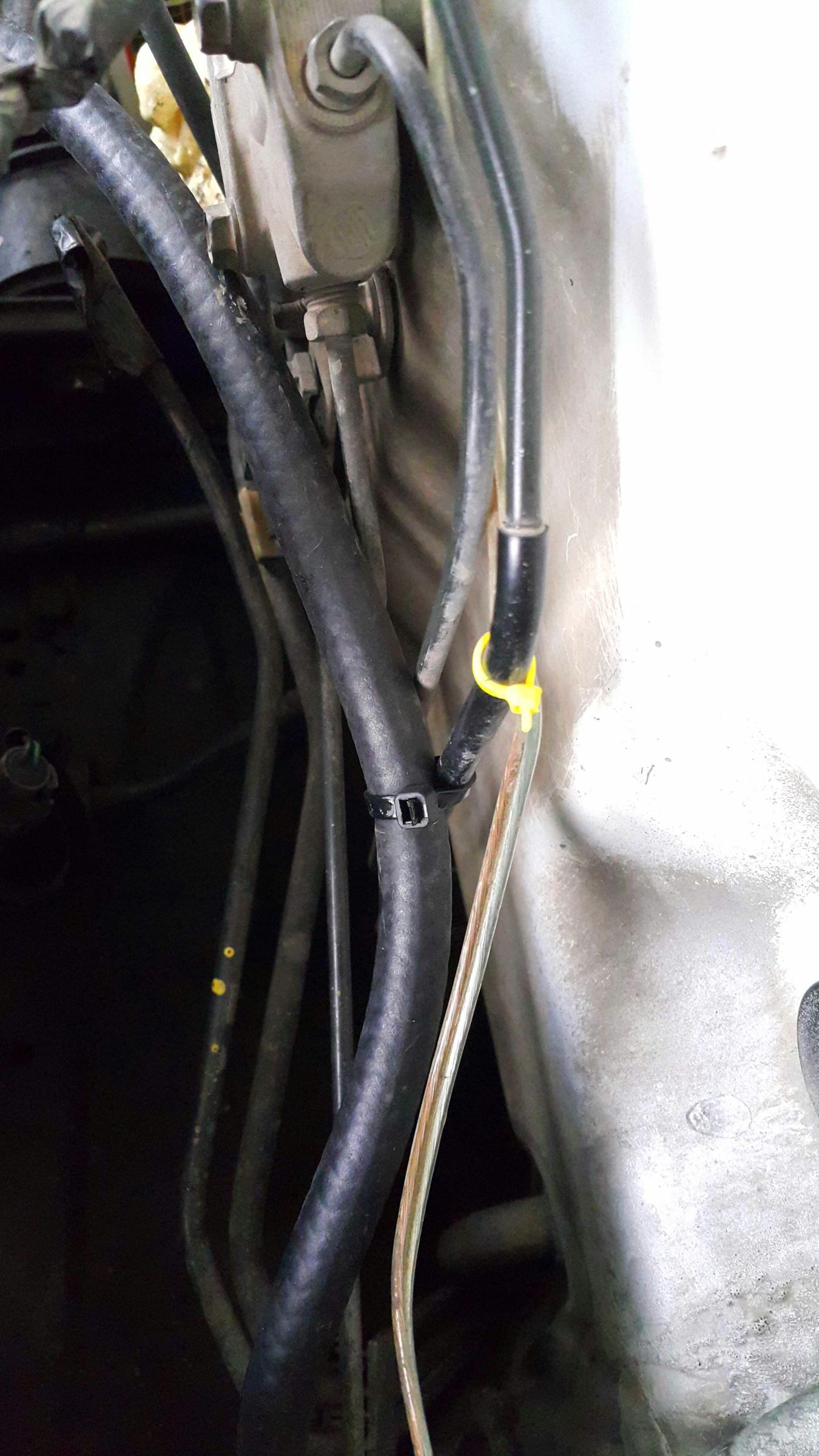 Replacing a Fuel Return Line. : 3 Steps - Instructables