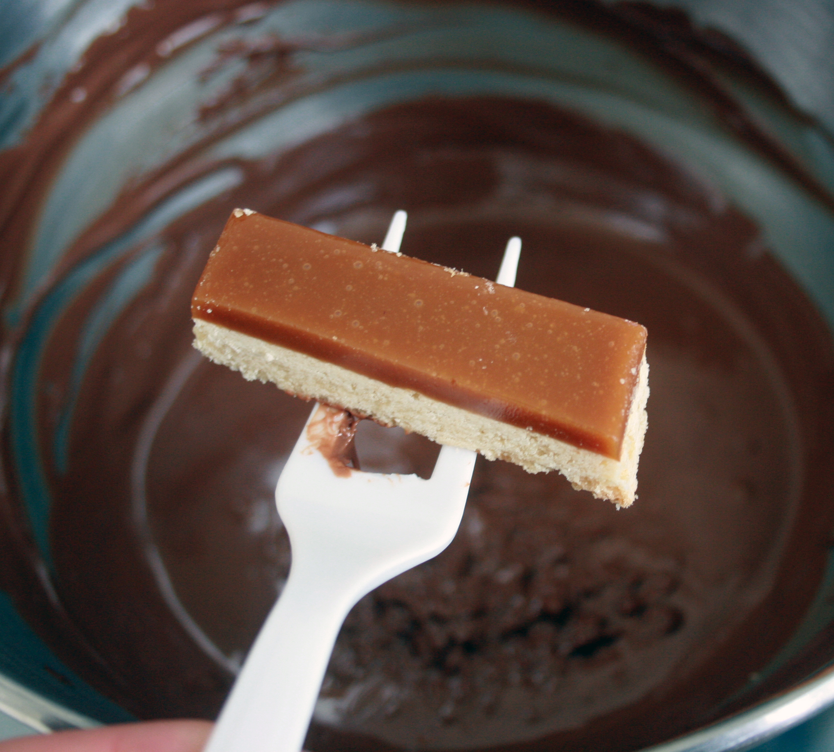 Homemade Twix Candy Bar Recipe : 4 Steps (with Pictures) - Instructables