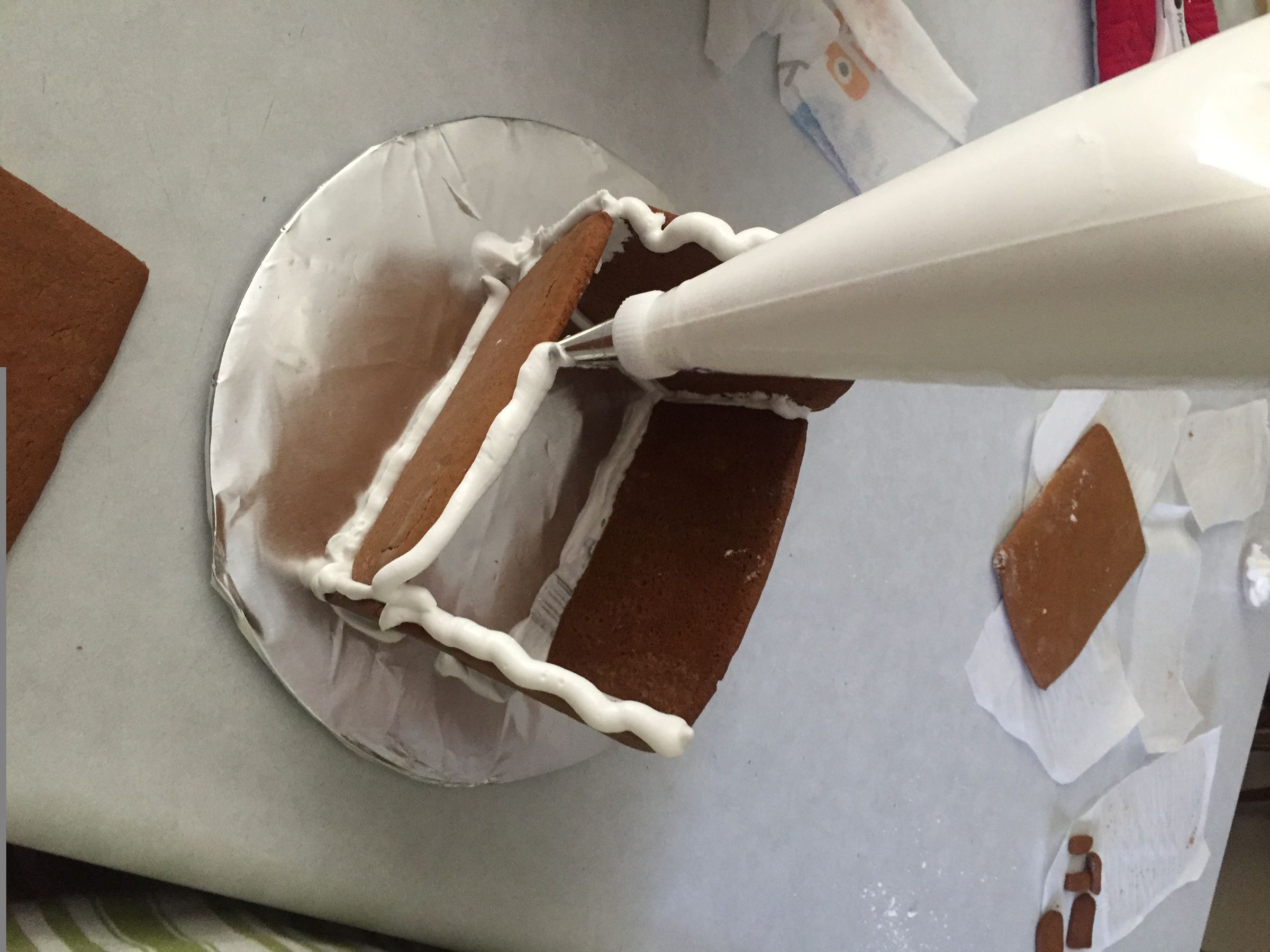 Constructing a Gingerbread House : 11 Steps (with Pictures) - Instructables