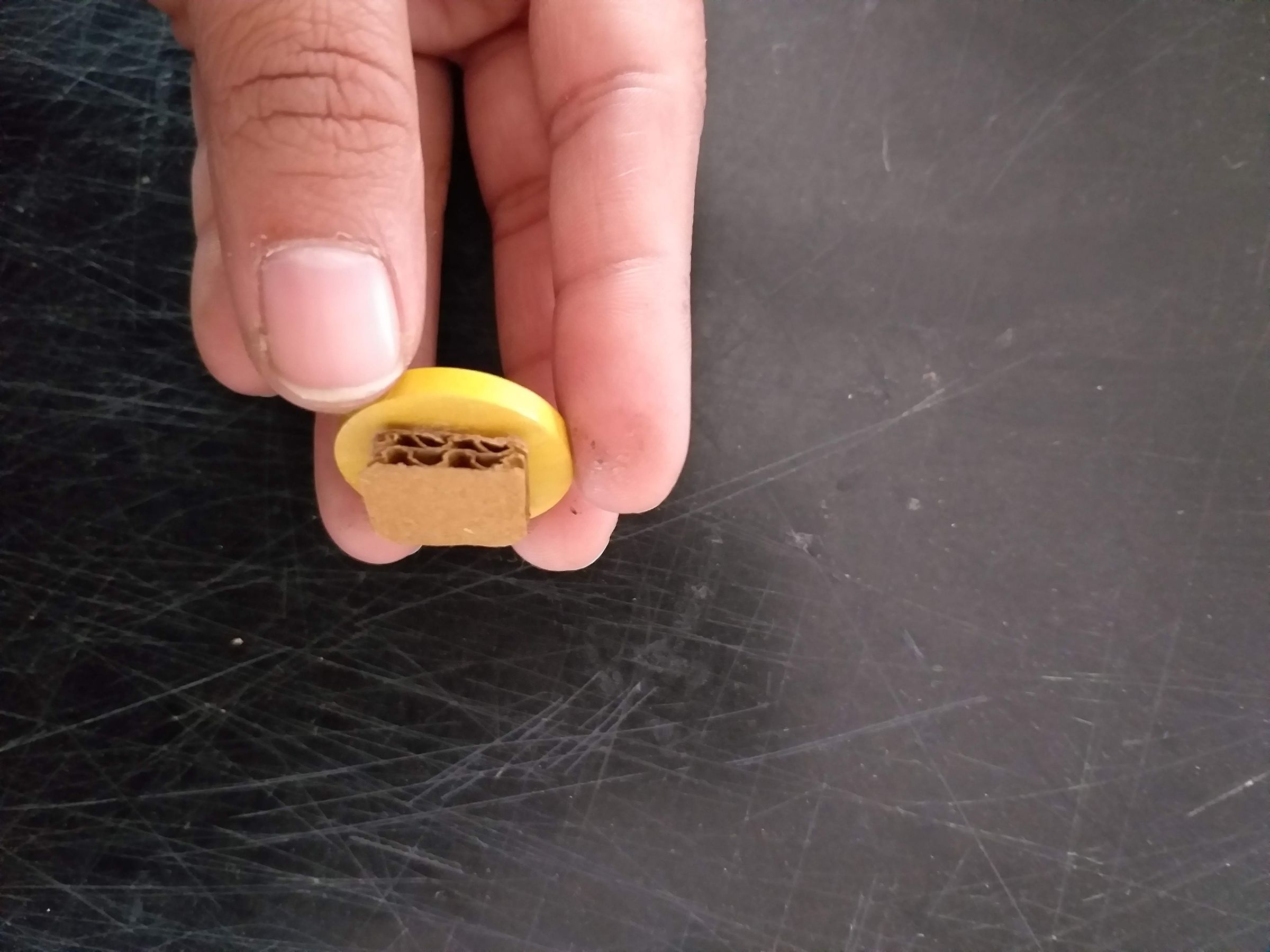 Cardboard Book Stand : 8 Steps (with Pictures) - Instructables