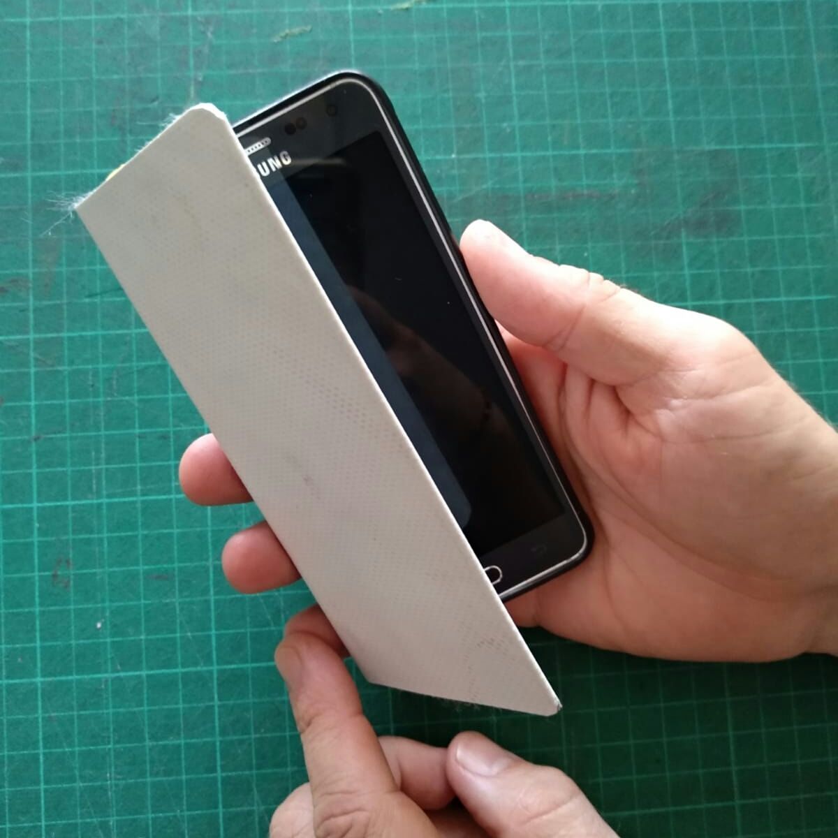 Replace Flap on Phone Case : 9 Steps (with Pictures) - Instructables