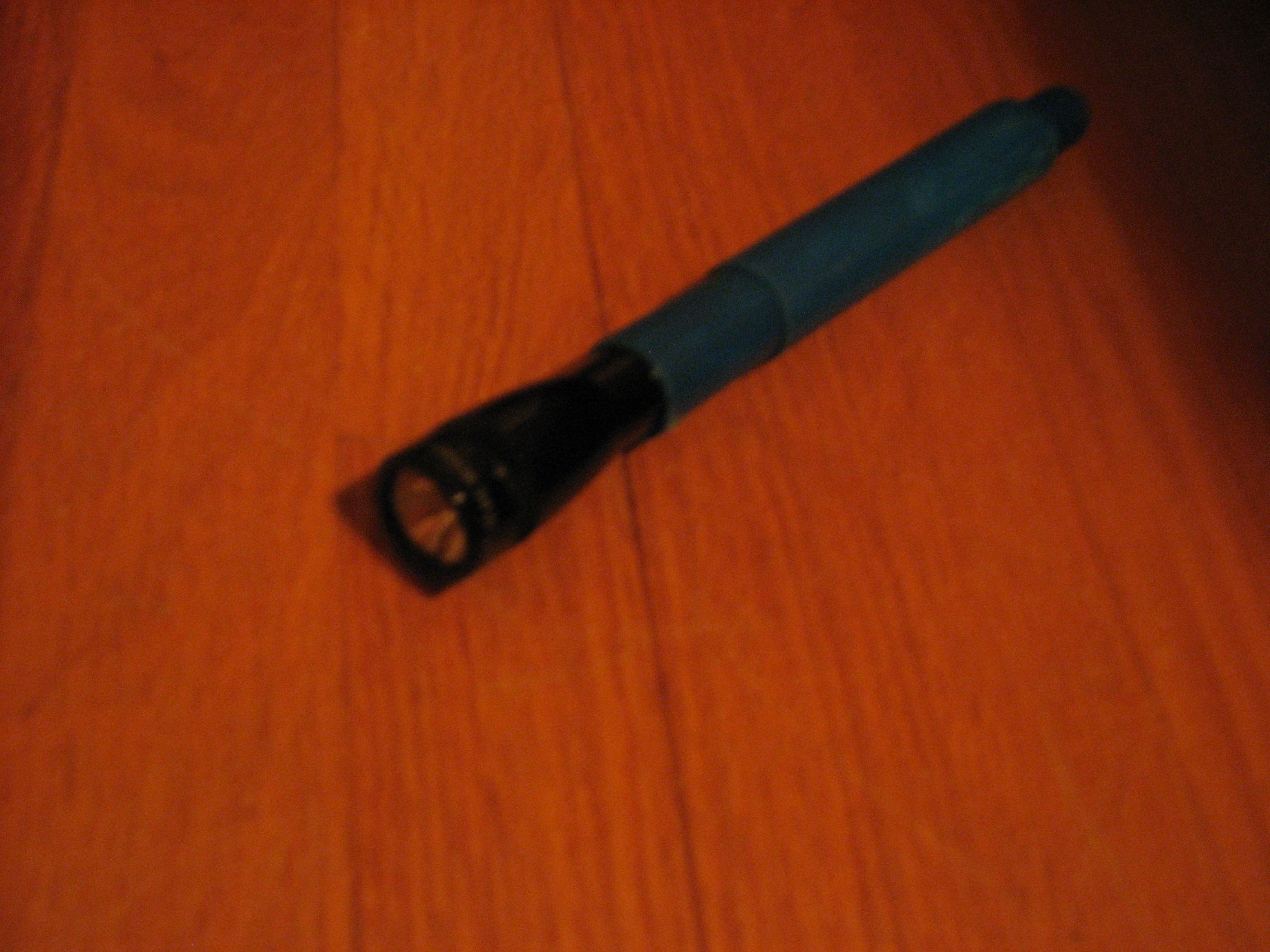 How to Make a Cool Lightsaber Flashlight! : 5 Steps - Instructables
