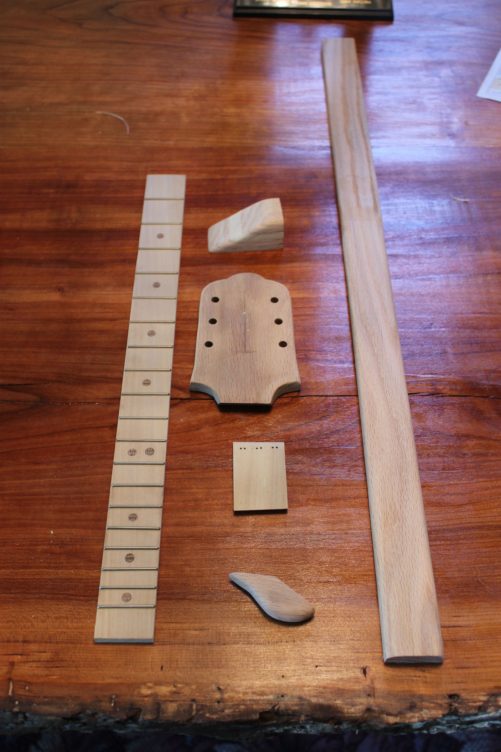 Awesome Cigar Box Dulcimer : 14 Steps (with Pictures) - Instructables