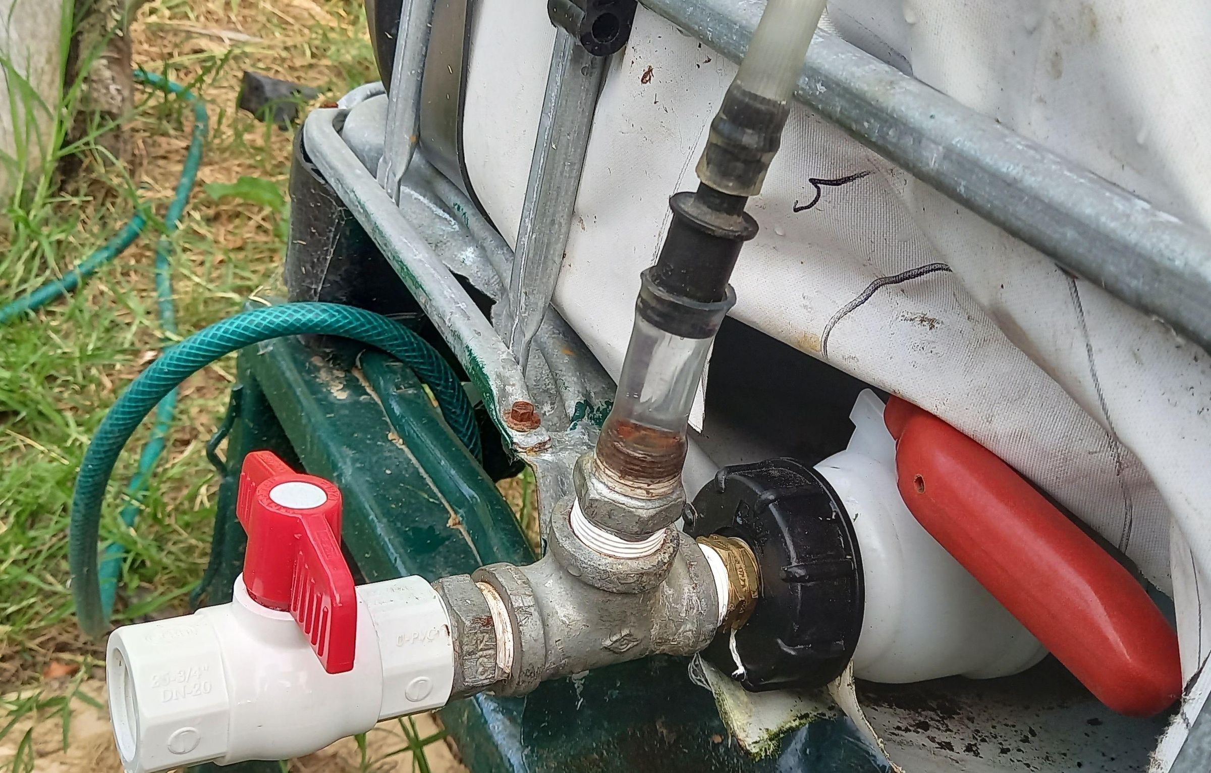 IBC Water Tank - Contents Guage - Instructables