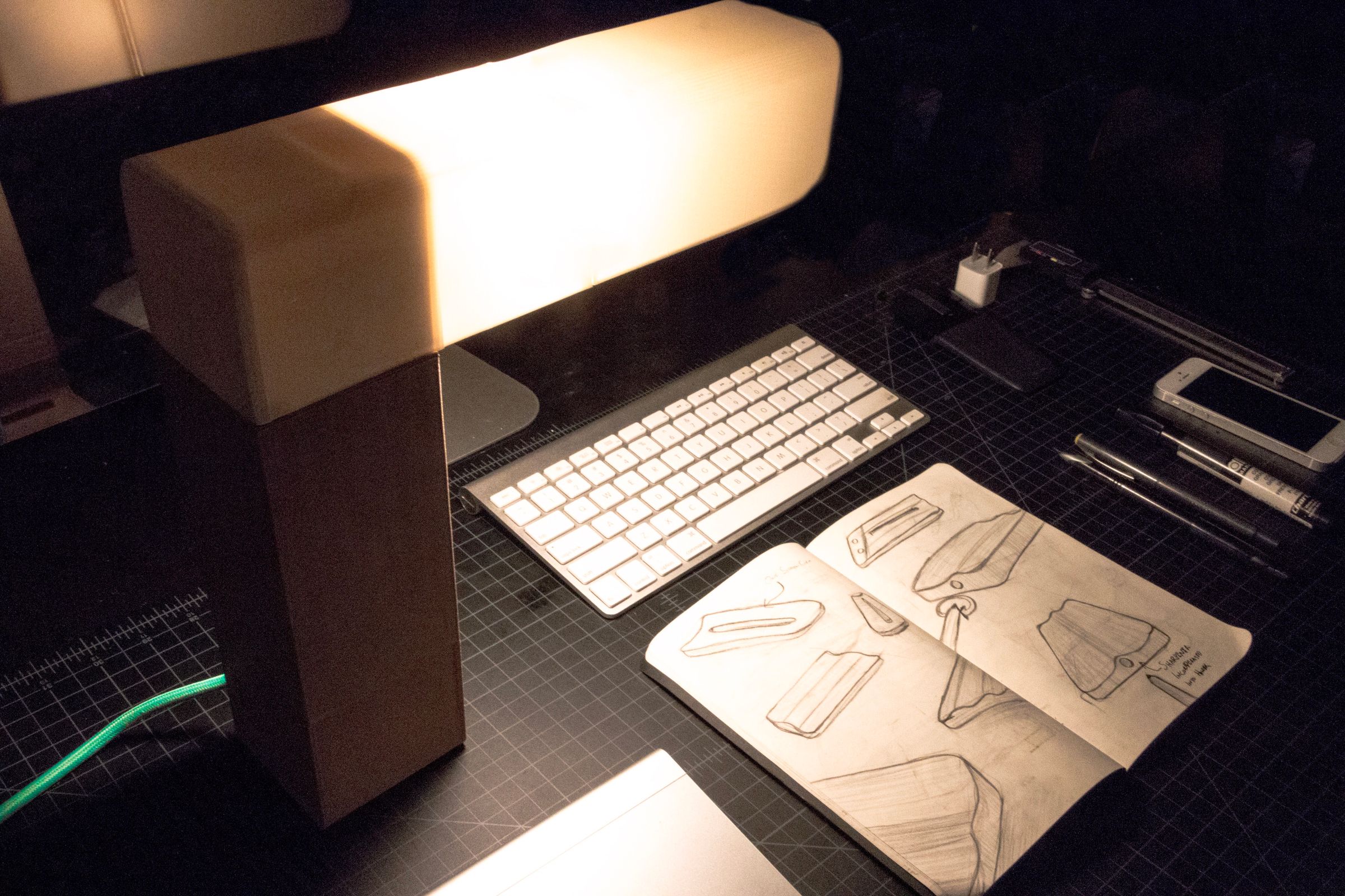 DIY Minimalist Desk Lamp : 9 Steps (with Pictures) - Instructables