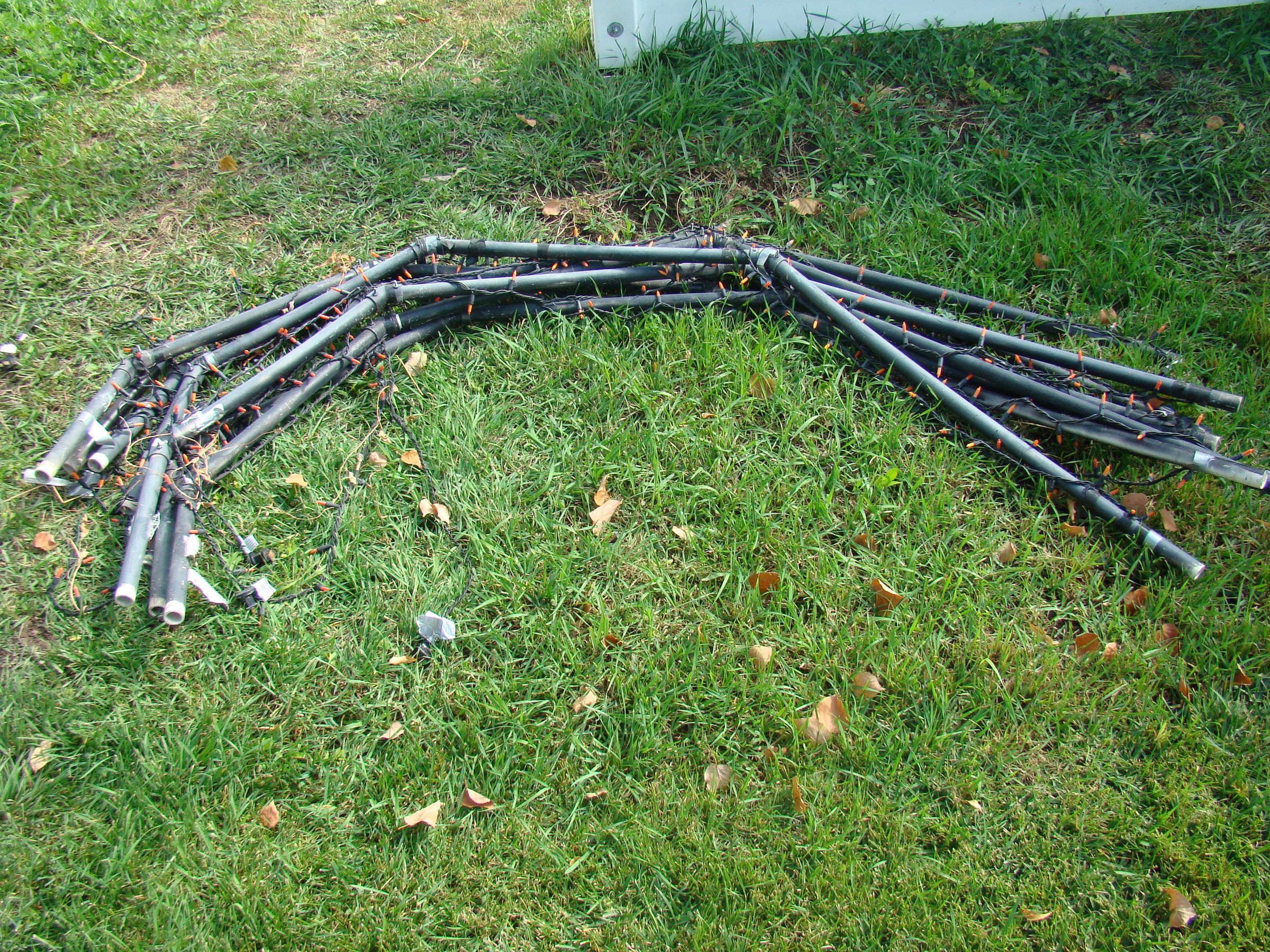 Giant Roof Top Spiders (with Pictures) - Instructables