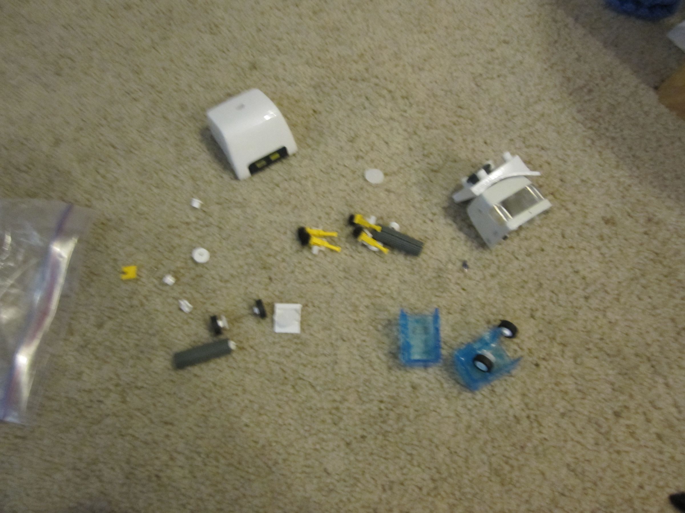 DIY PIXAR: M-O (Microbe Obliterator) Cleaner Bot : 10 Steps (with ...