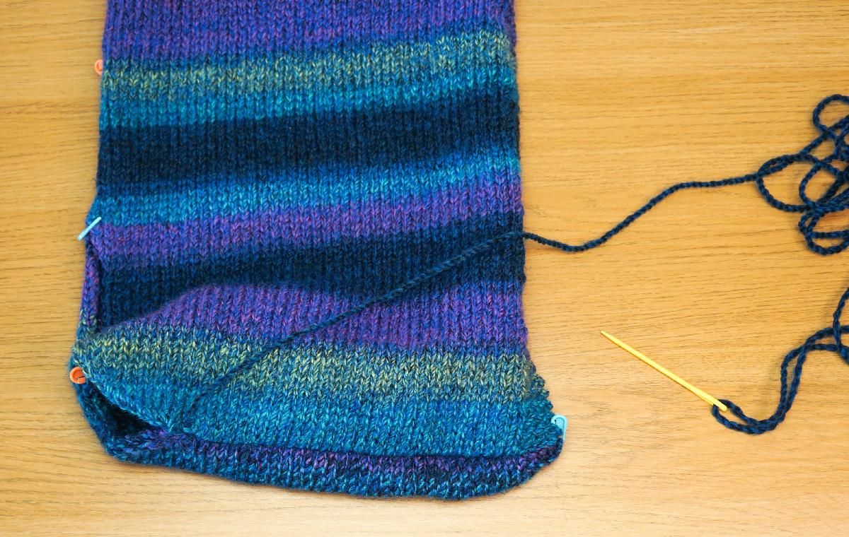 How to Knit a Hooded Scarf | Easy Balaclava Knitting Pattern : 10 Steps ...