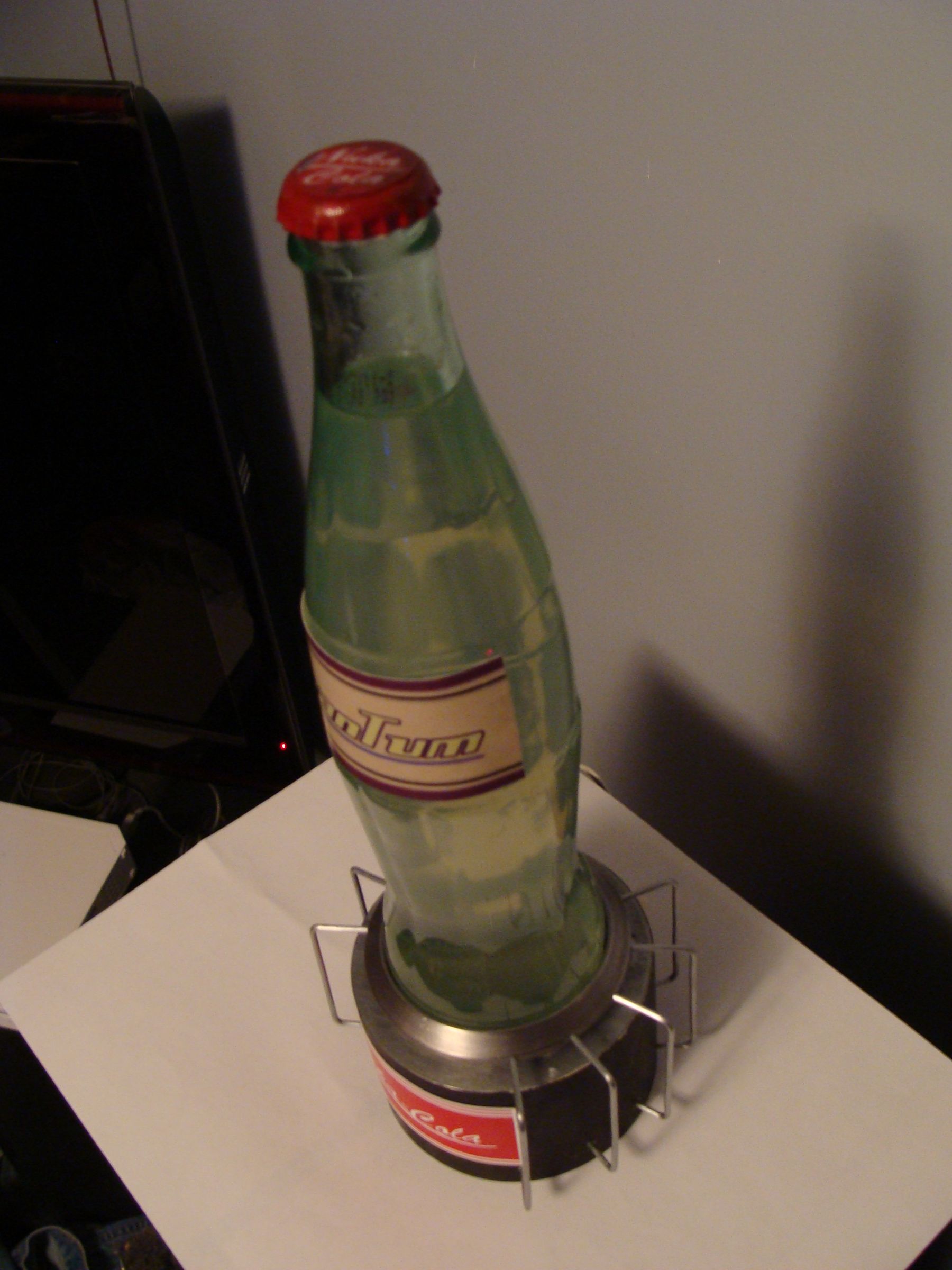 Nuka-Cola Quantum and Nuclear Reactor Display Stand : 18 Steps (with ...
