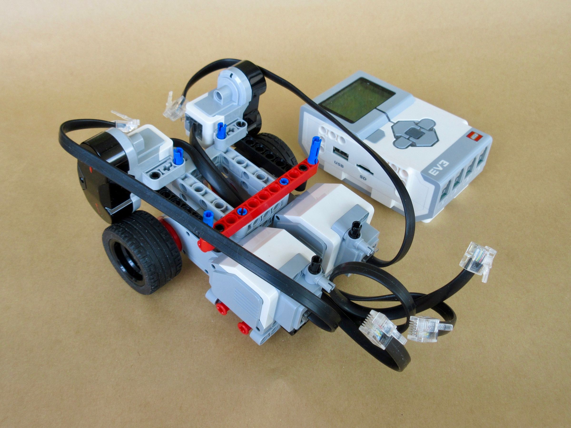 LEGO Robot Drives Thru a Maze : 9 Steps - Instructables