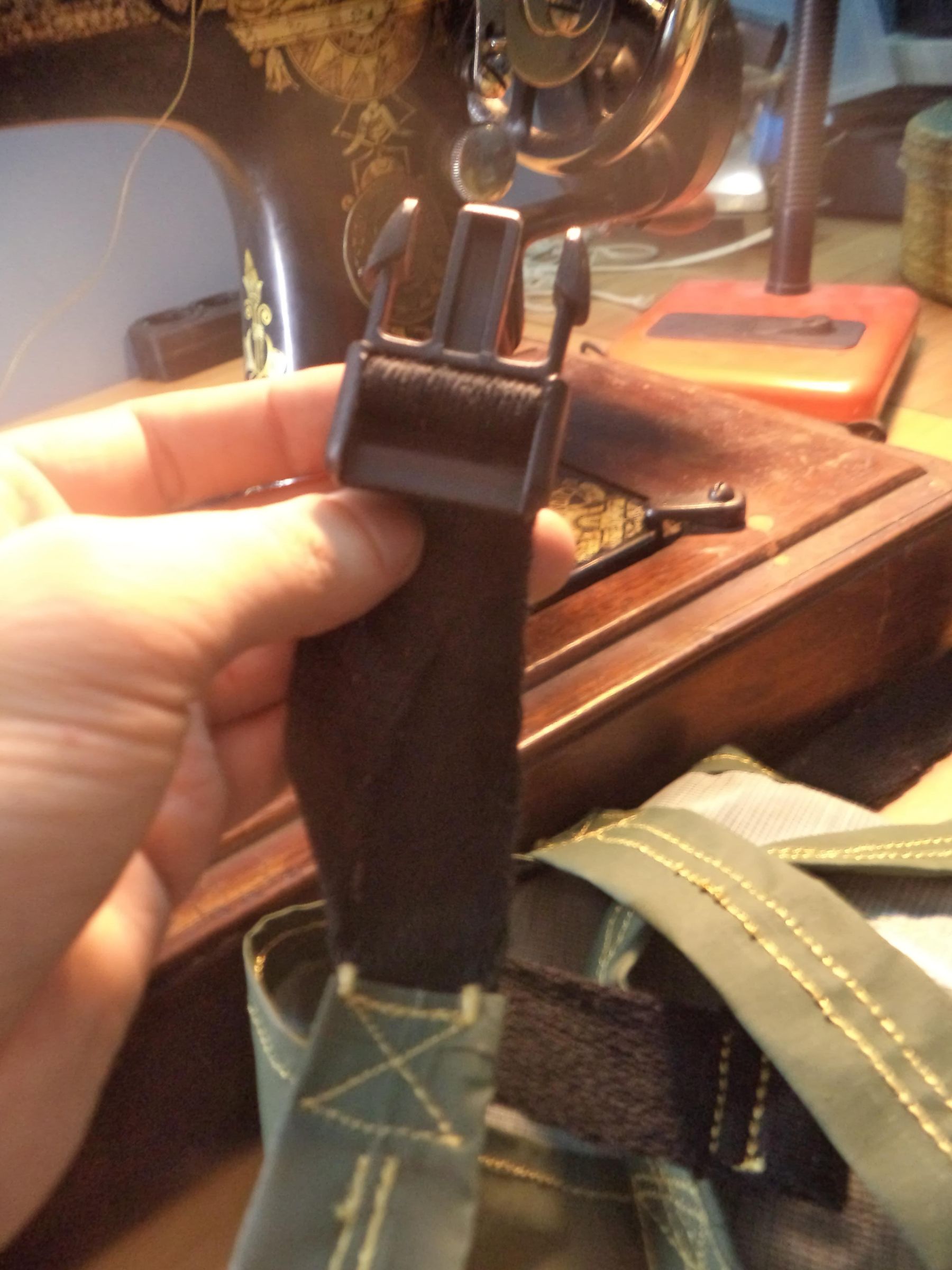 Upgrading Cheap-o Workshop Apron : 24 Steps (with Pictures) - Instructables