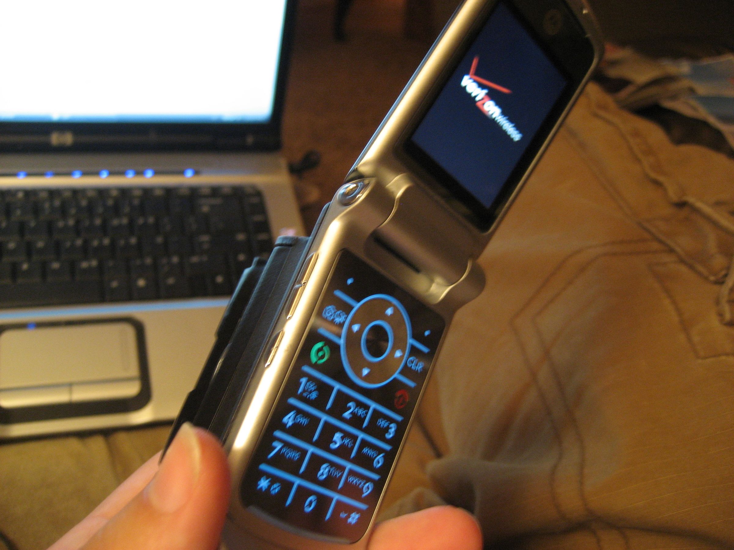 AA Battery Powered Cell Phone : 6 Steps (with Pictures) - Instructables