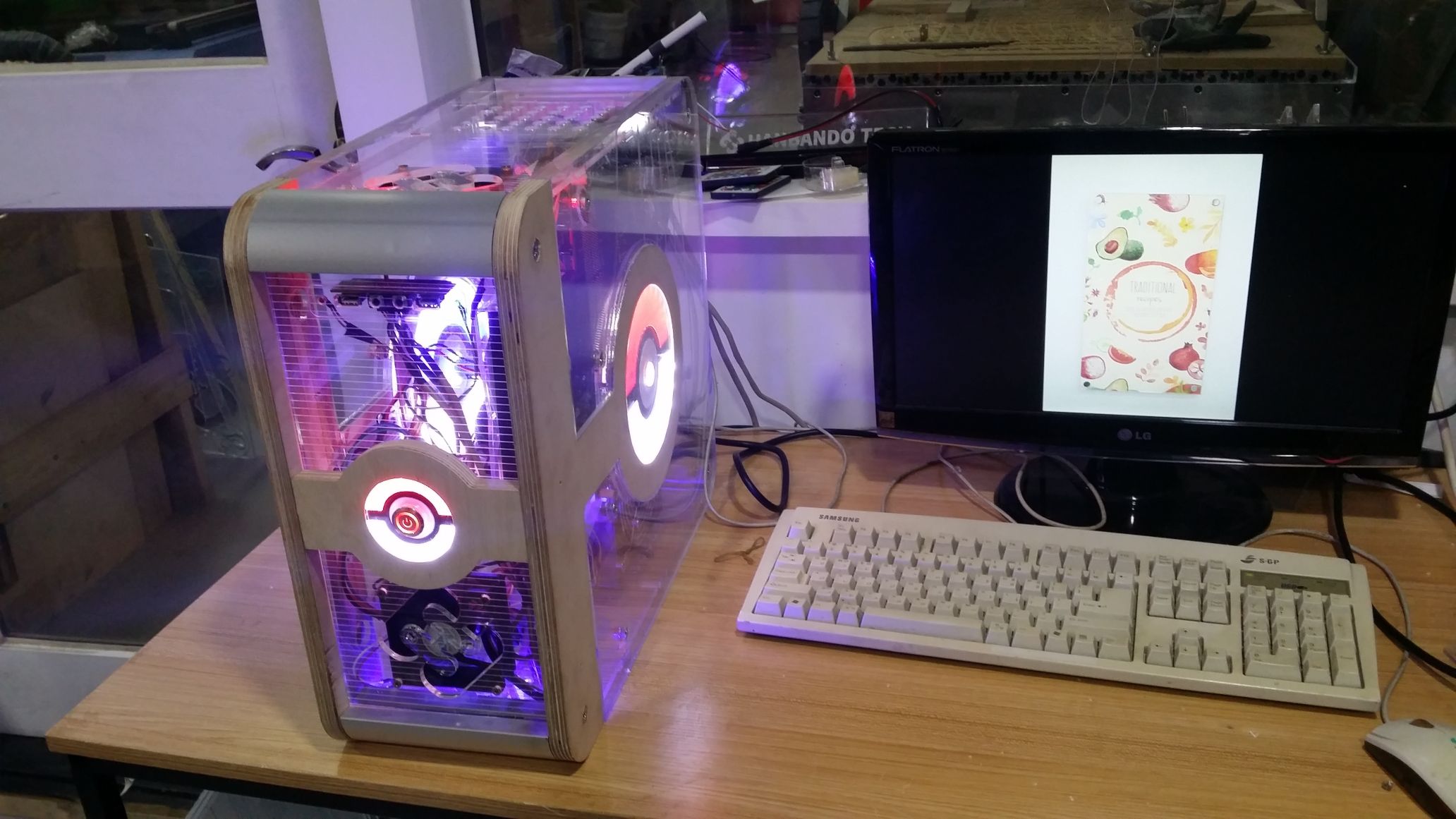 Pokémon PC Case / 포켓몬 피씨 케이스 : 5 Steps - Instructables