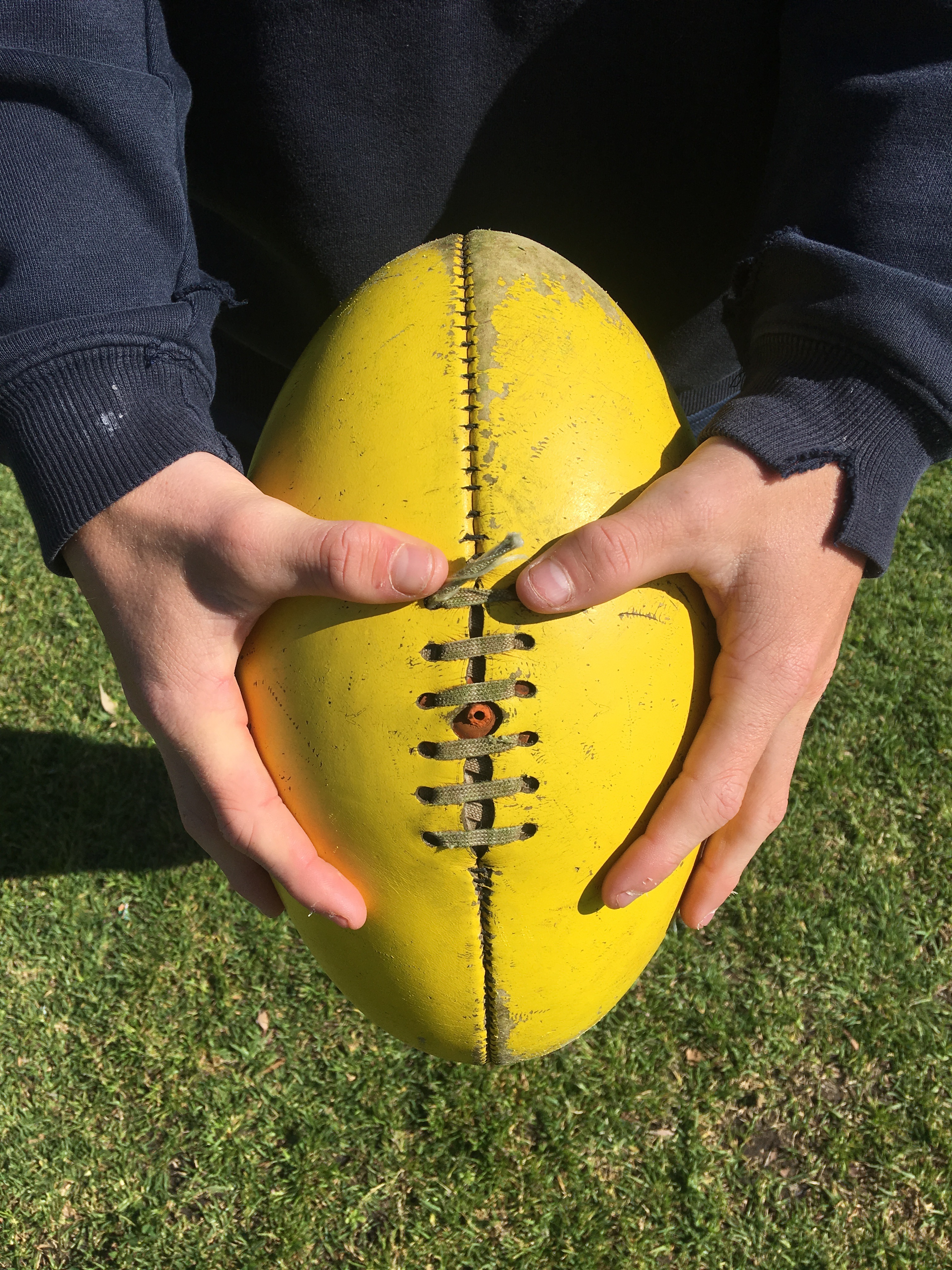How to Kick a Football : 4 Steps - Instructables