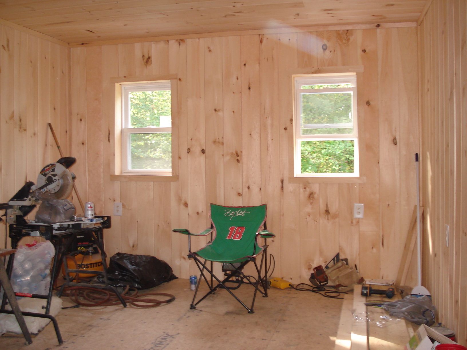 How to Finish the Inside of a 12 X 20 Cabin on a Budget : 19 Steps ...