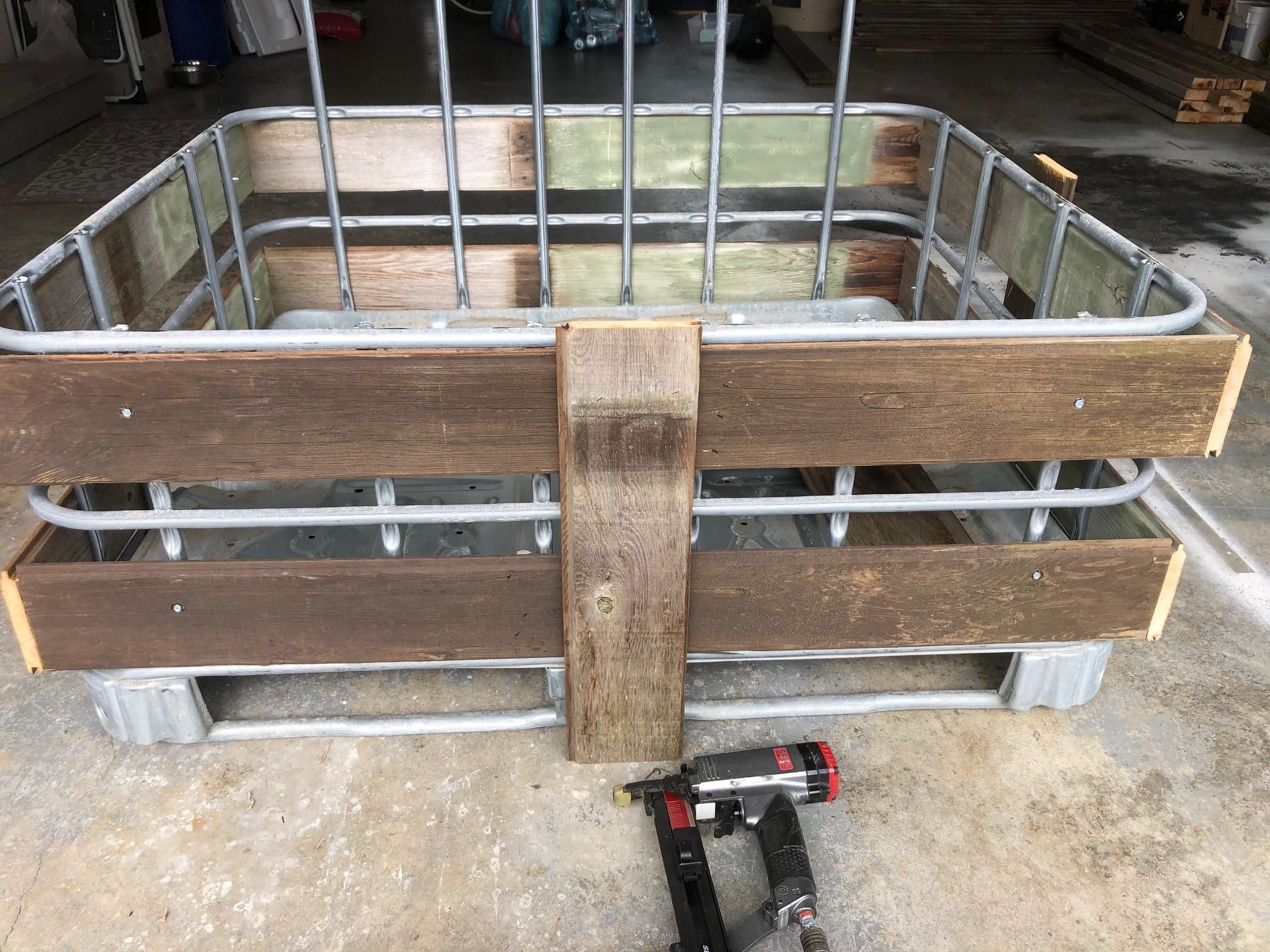 Garden Planters - From an IBC Tote and Old Fence : 13 Steps (with ...