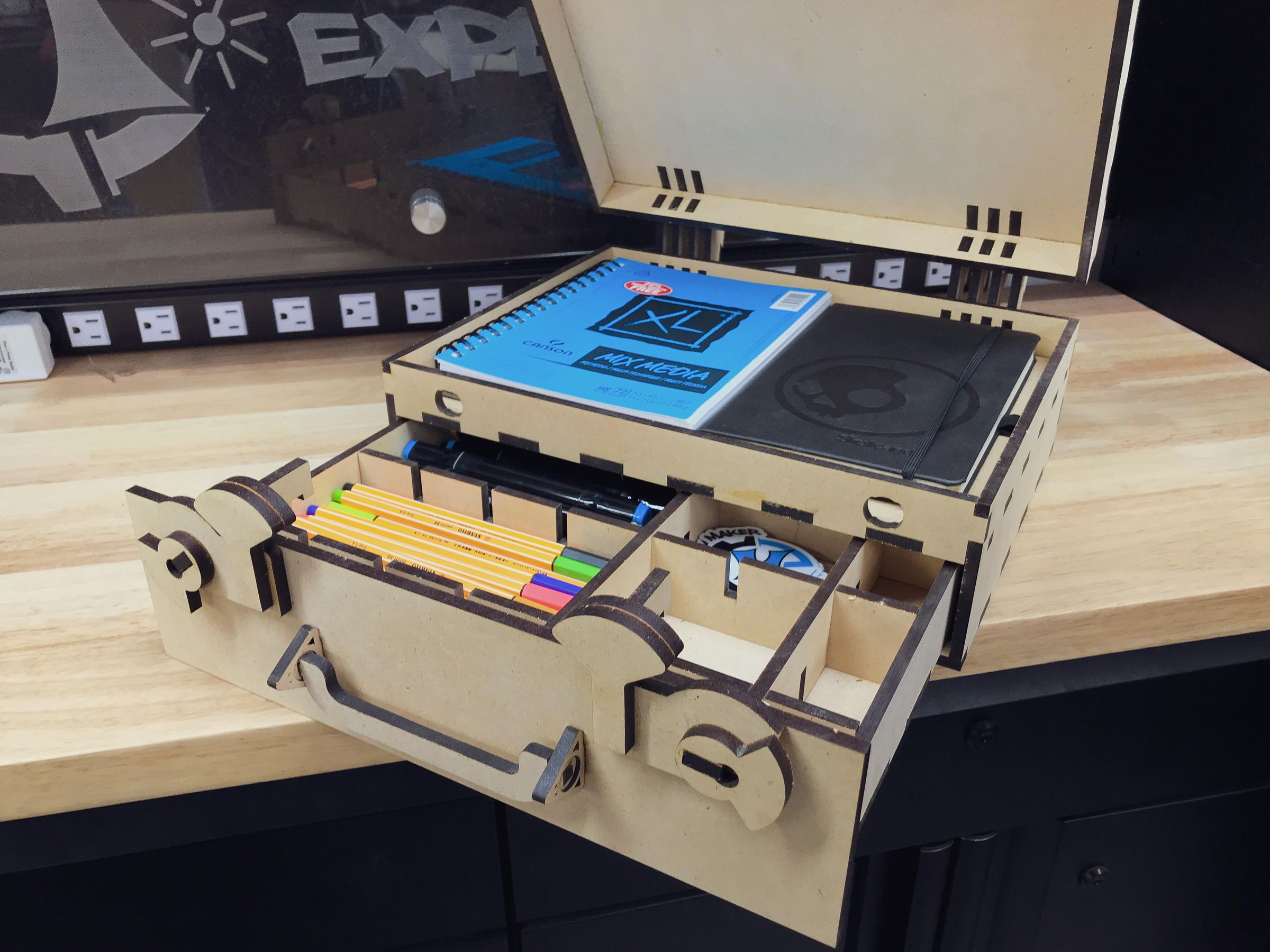 The BEST Art Storage Case Ever! New Scamander's Harry Potter Themed ...