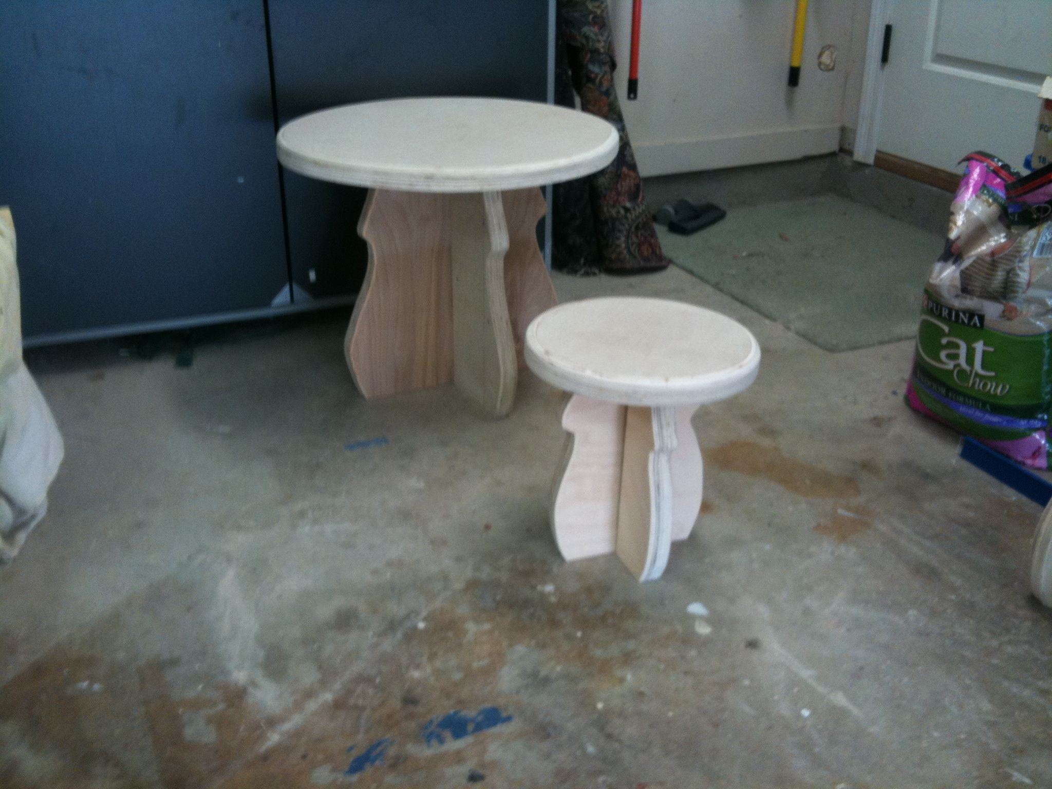 DIY Kids Mushroom Table and Toad Stools Updated : 3 Steps (with ...