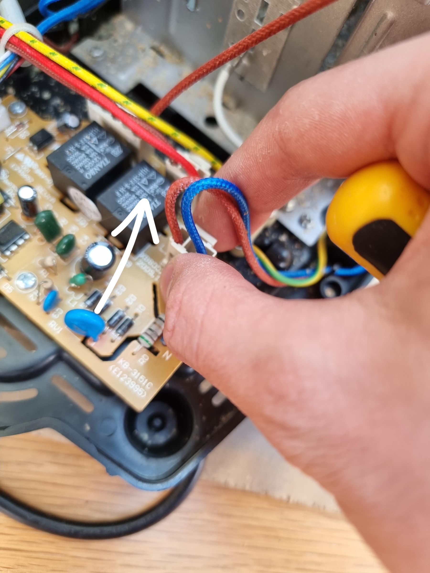 Fix an Old Broken Toaster! : 8 Steps - Instructables