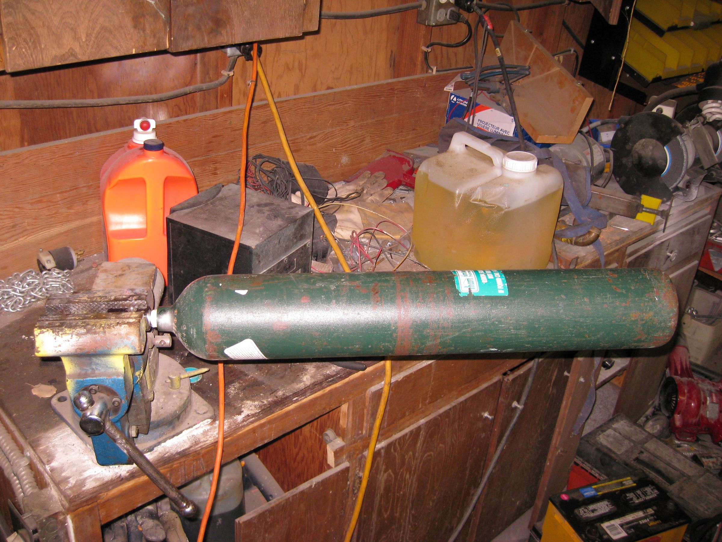 Compressed Gas Cylinder Wind Chime : 11 Steps (with Pictures ...