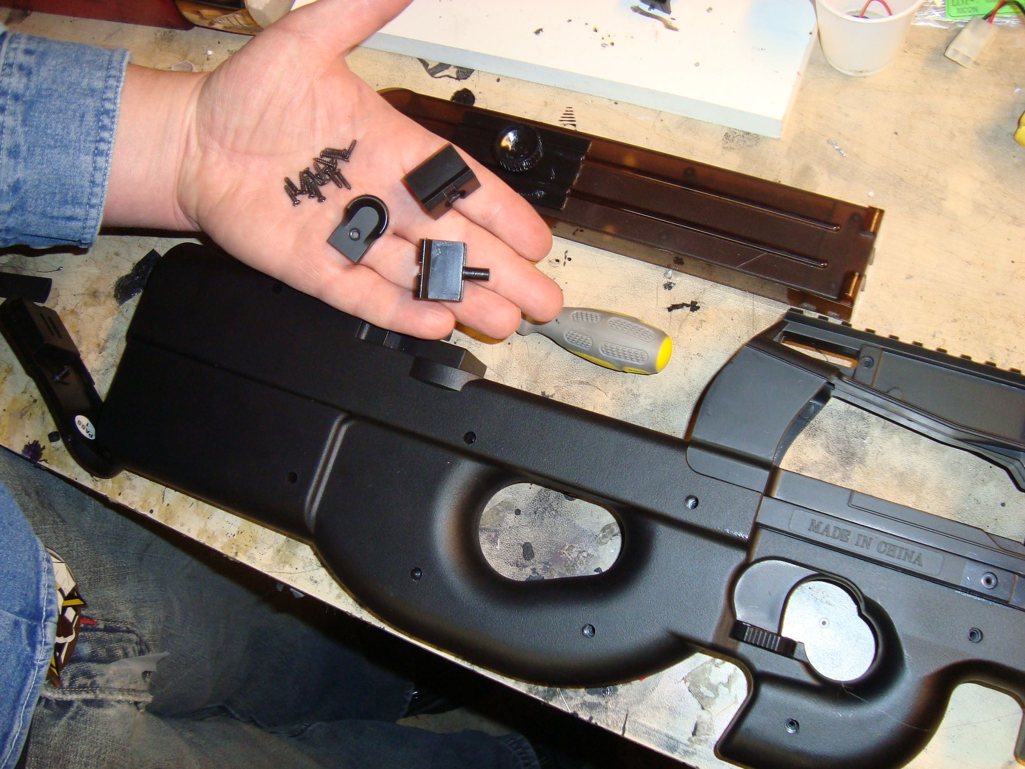 Conversion of Cheap Airsoft P90 to Miles Laser Tag. : 20 Steps (with ...