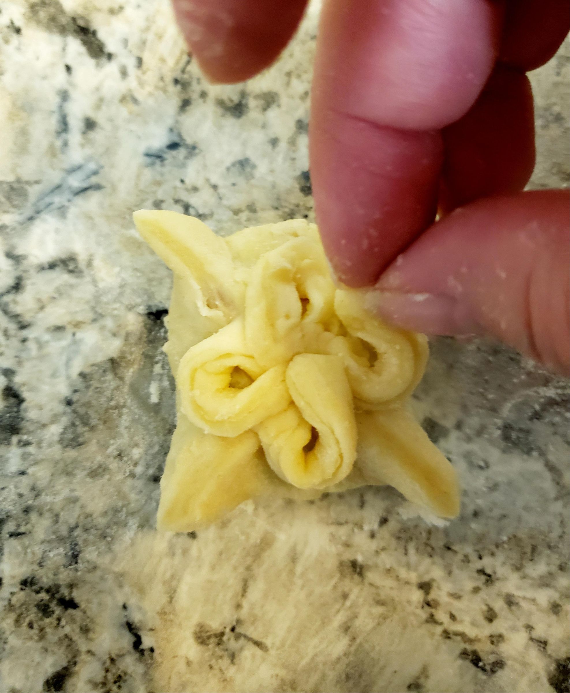 Floral Pinch Pies : 17 Steps (with Pictures) - Instructables