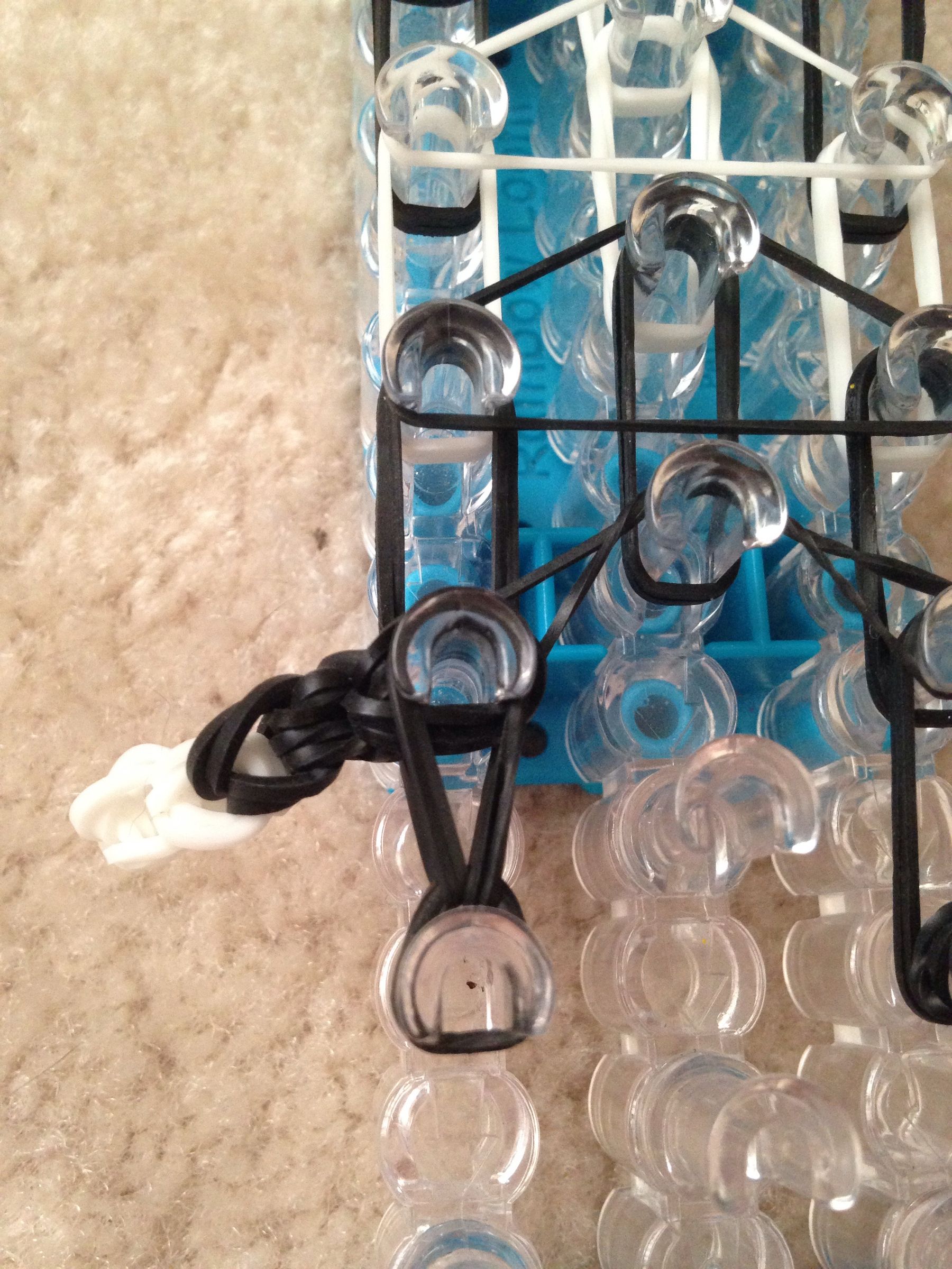 Loom Cat Charm : 31 Steps (with Pictures) - Instructables