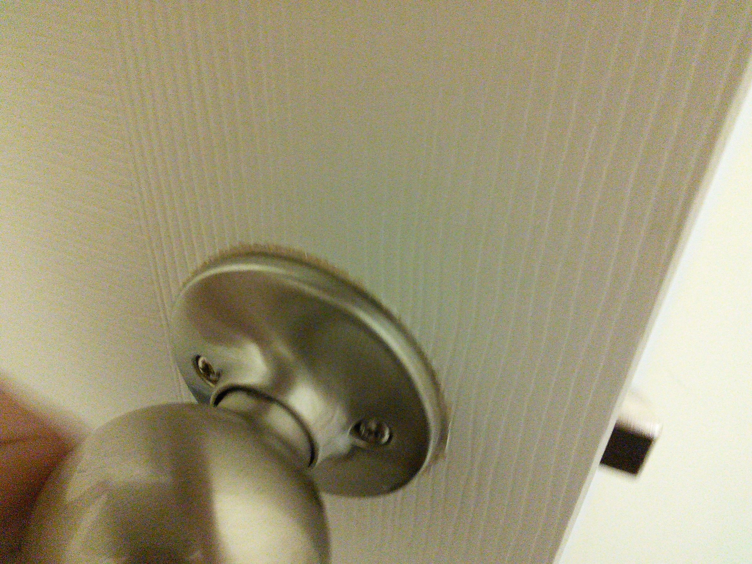 How to Fix a Loose Door Nob : 5 Steps - Instructables